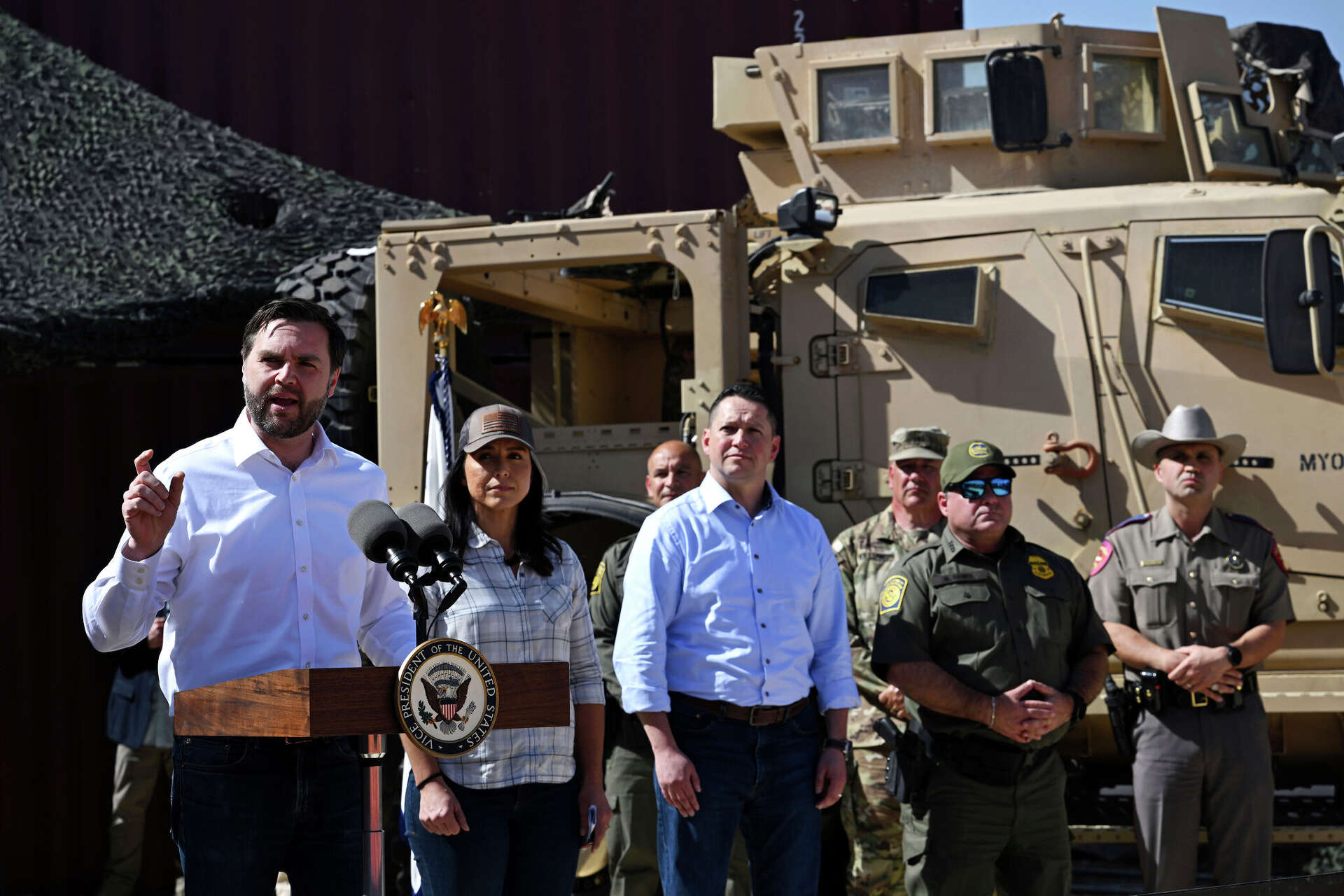 Pentagon deploys Navy destroyer to Texas-Mexico border