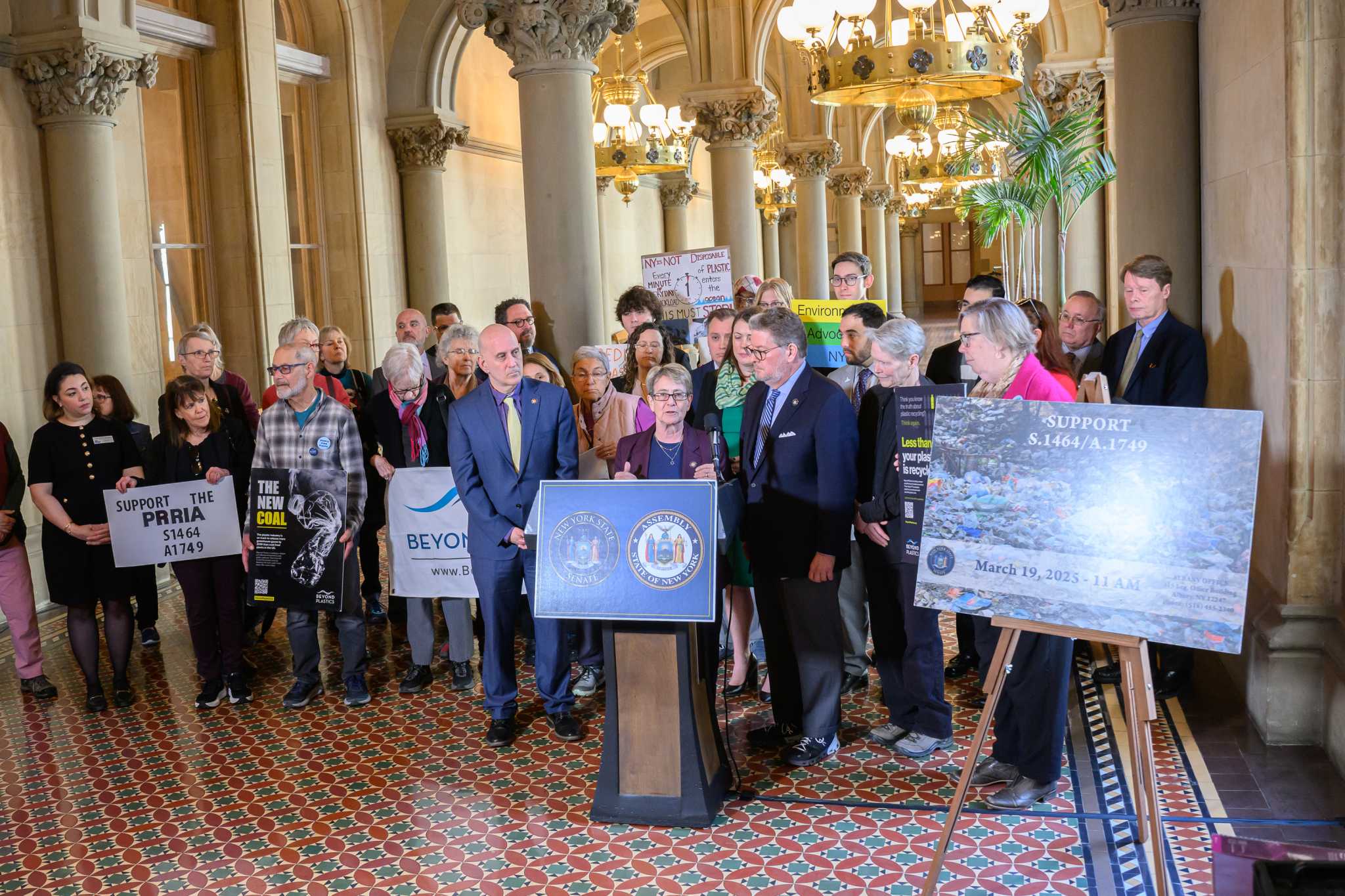Lawmakers renew push for key climate bills