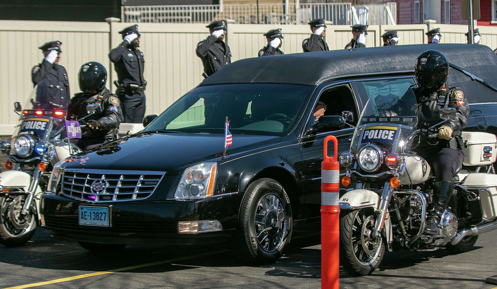 Hundreds of officers turn out for funeral of Yale Police Officer
