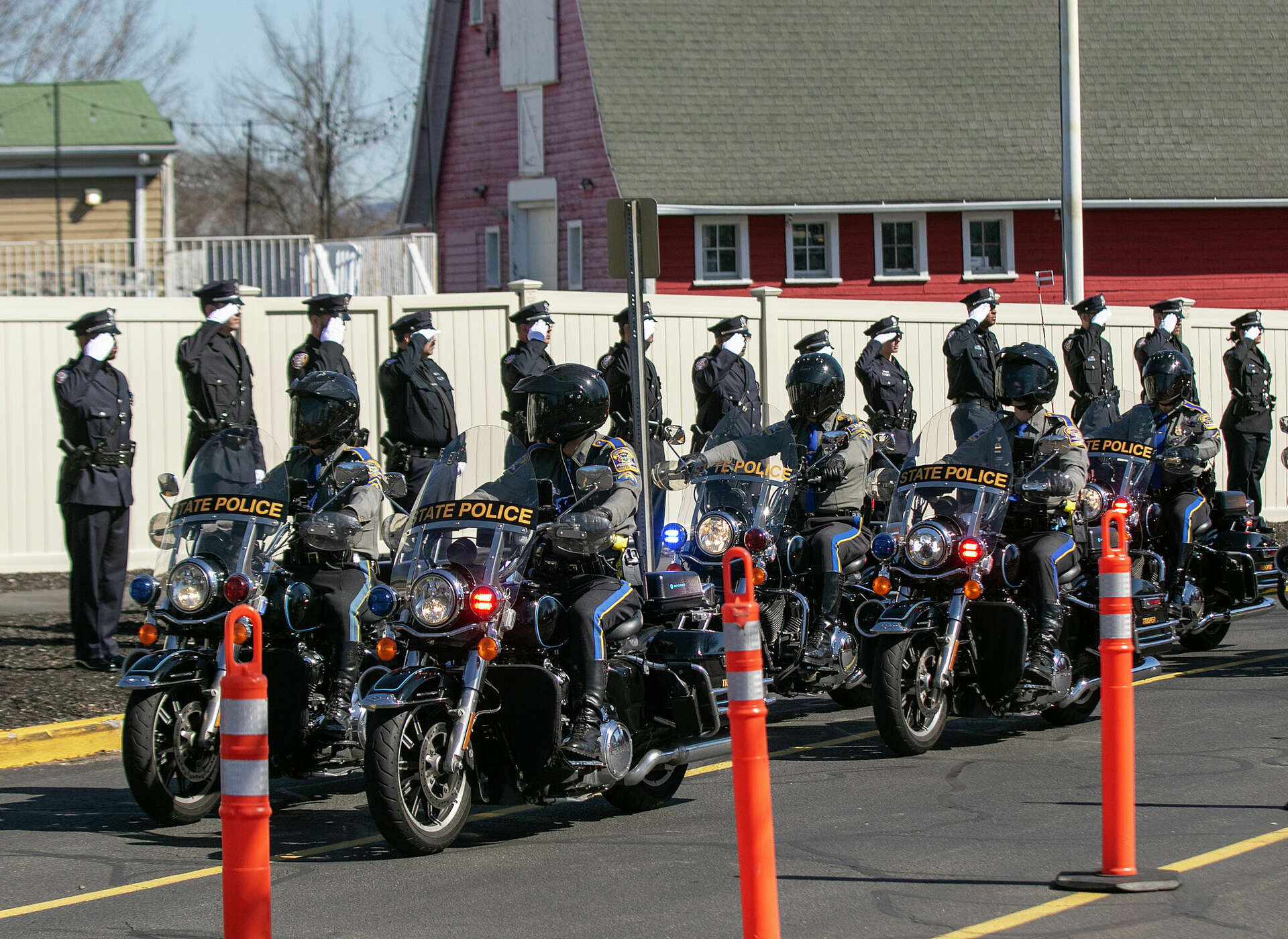 Hundreds of officers turn out for funeral of Yale Police Officer