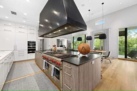 Torchy's Tacos CEO Mike Rypka lists riverfront Austin homes