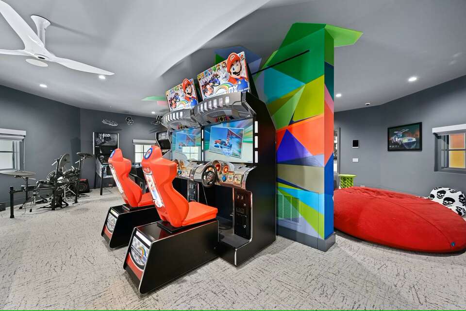 Torchy's Tacos CEO Mike Rypka lists riverfront Austin homes