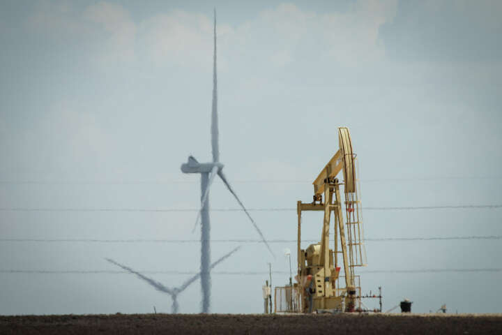 Texas clean energy at risk from state, federal lawmakers