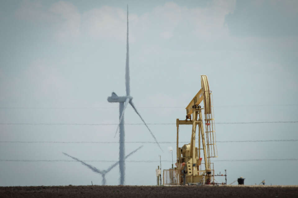 Texas clean energy at risk from state, federal lawmakers