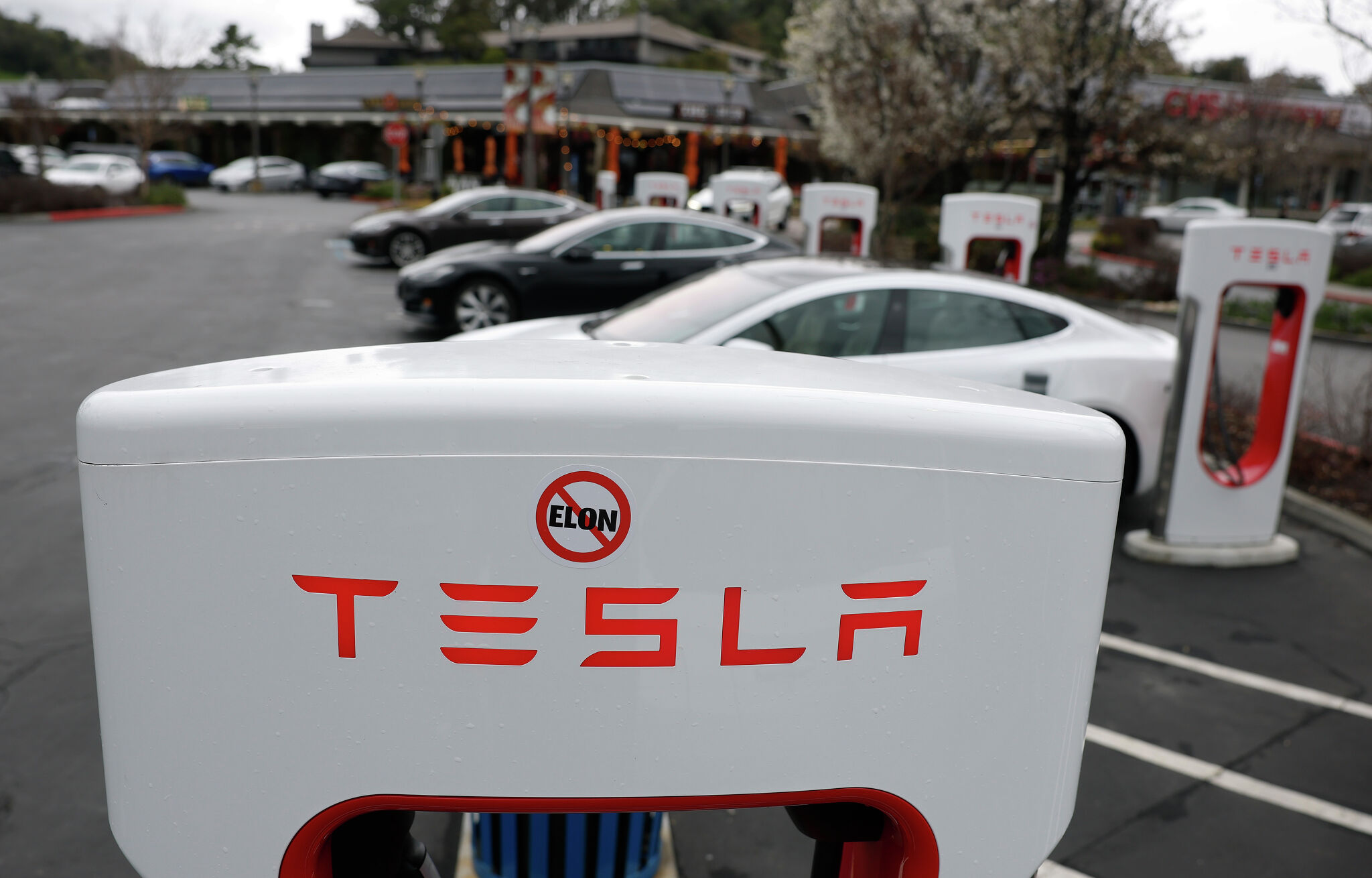 Tesla owners face new worry: doxxing