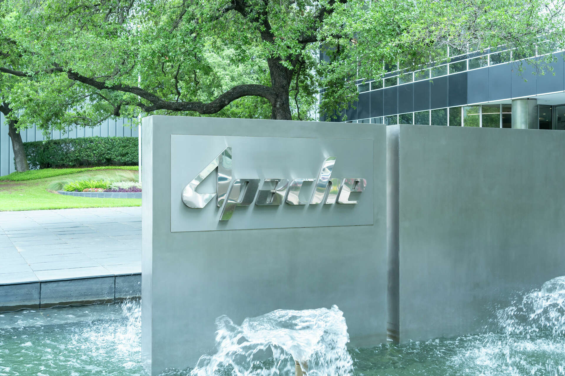 Houston-based oil company reduces workforce by 15 percent