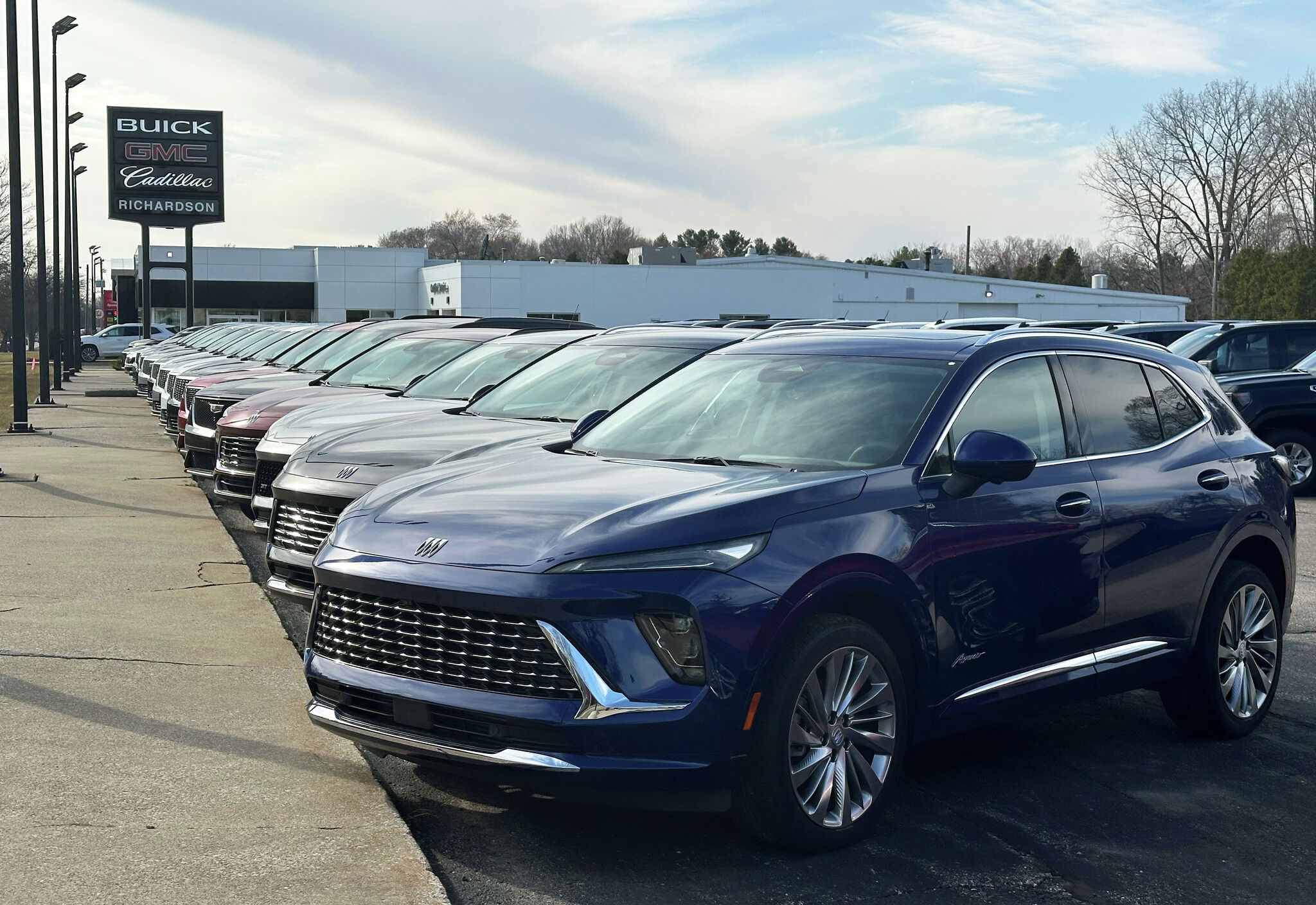 Midland auto dealers face uncertainty with looming U.S. tariffs
