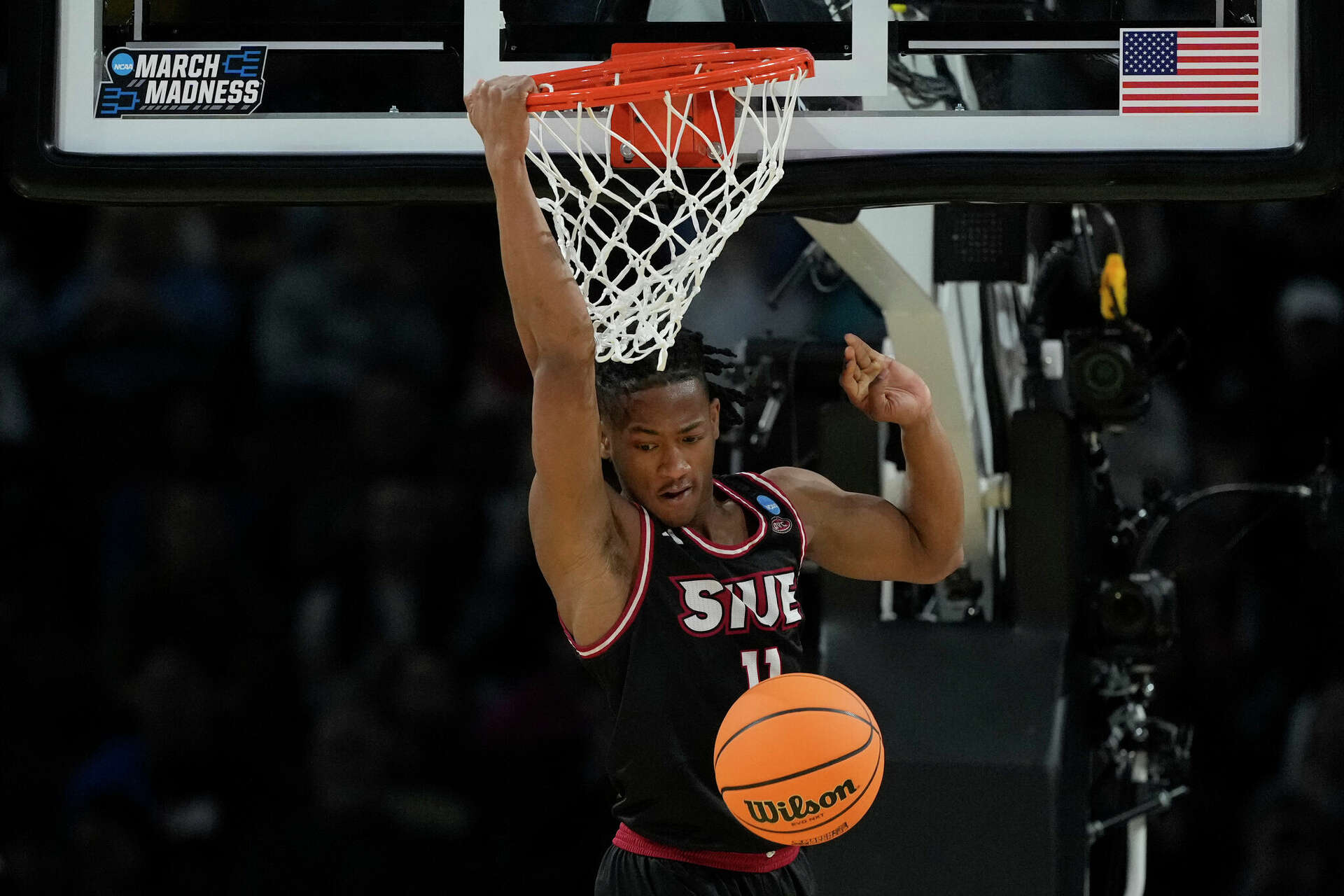 March Madness: SIUE vs. Houston Cougars basketball live updates, score