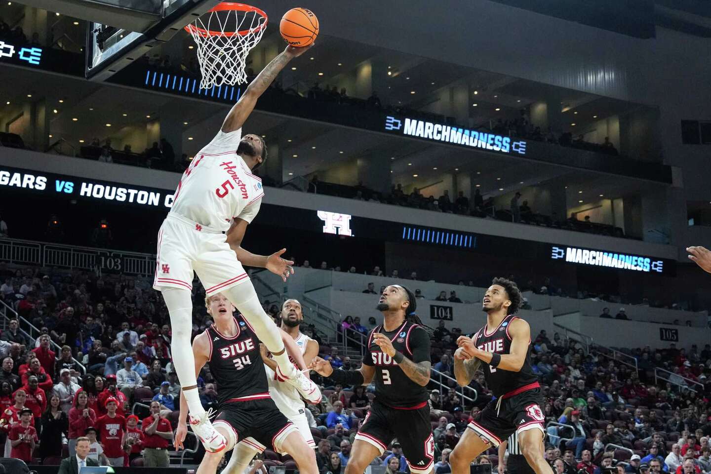 Houston basketball: Terrance Arceneaux plays through Achilles pain