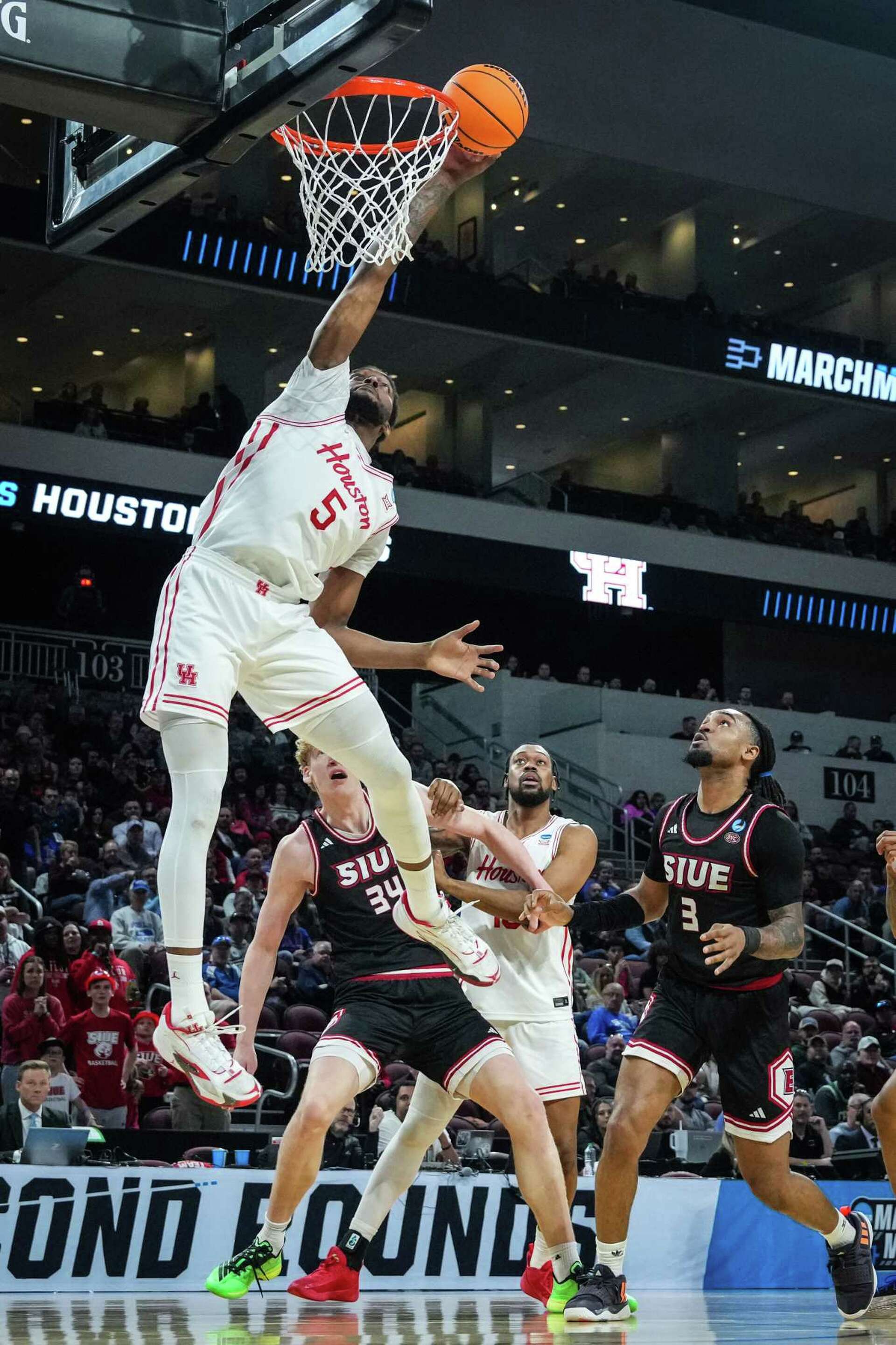 Houston basketball: Terrance Arceneaux plays through Achilles pain