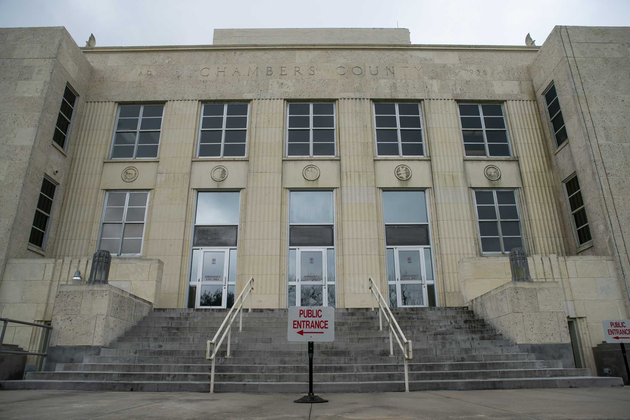 Chambers County judge retiring after decades in office