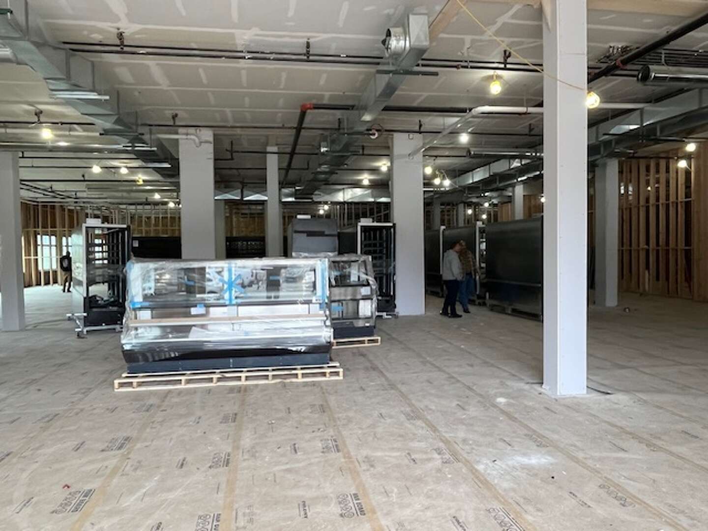 Brookfield's Food Emporium grocery sets 'target' date for June opening