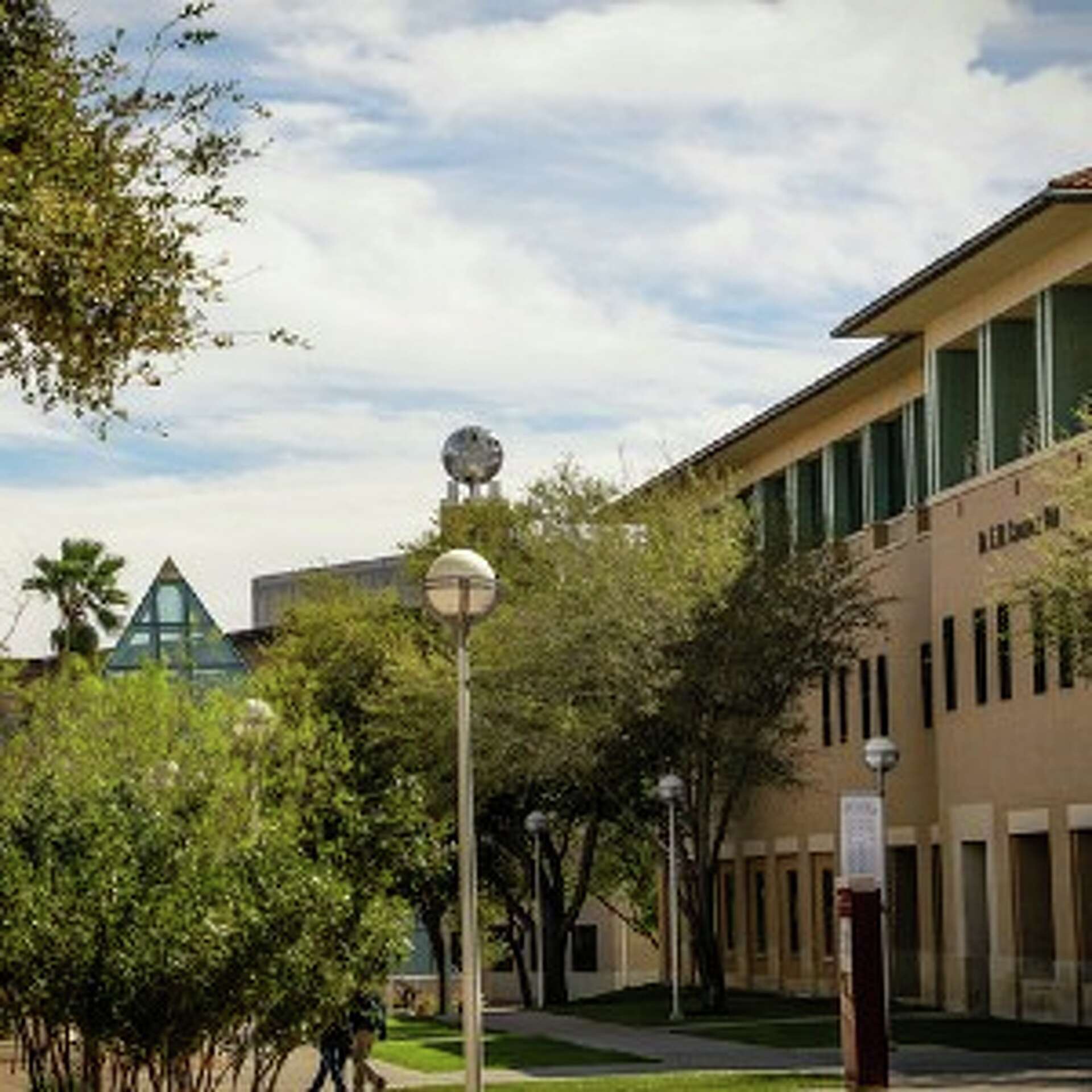 TAMIU registration to open for Maymester, Summer, Fall 2025 classes