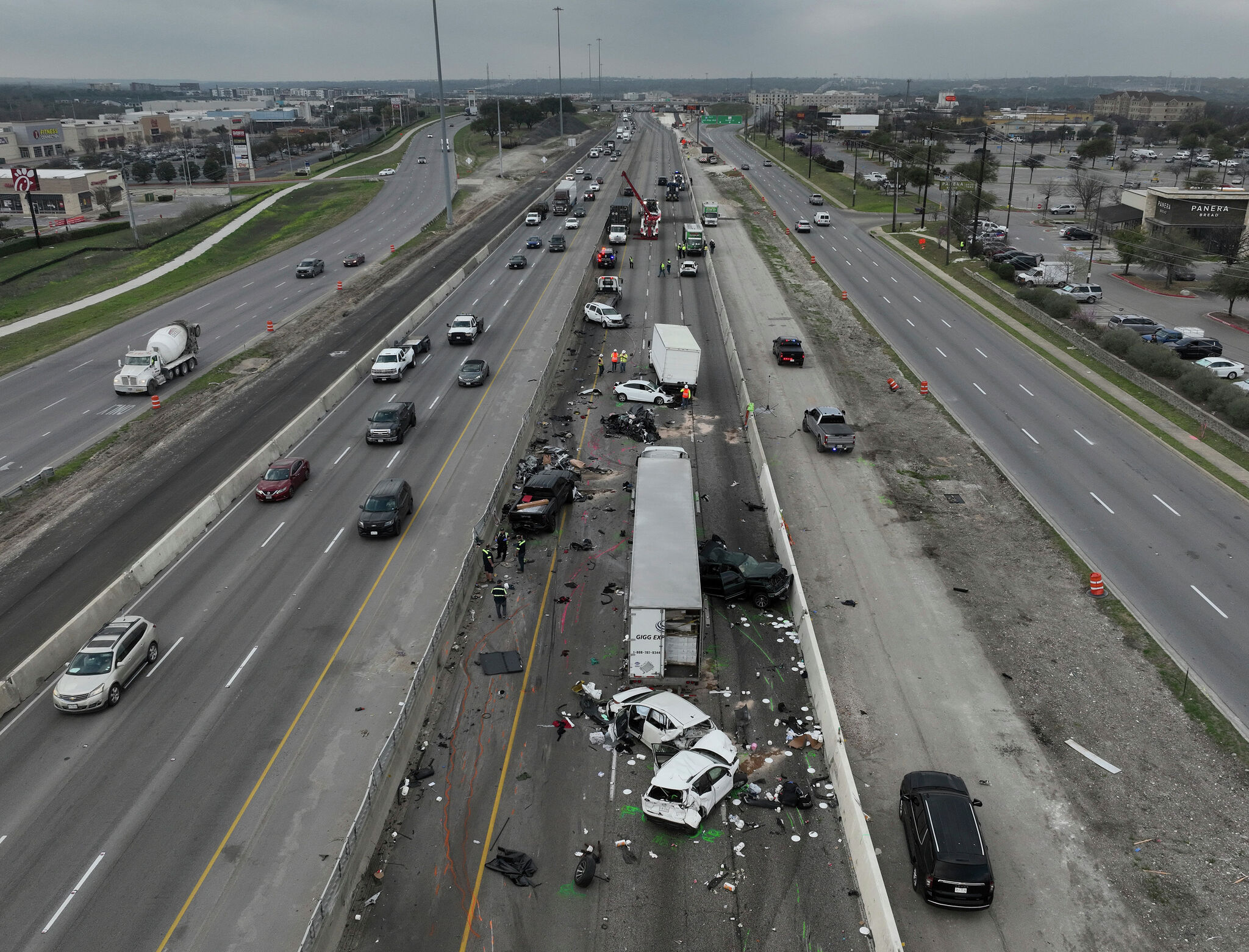 22 charges filed against truck driver in I-35 Austin crash