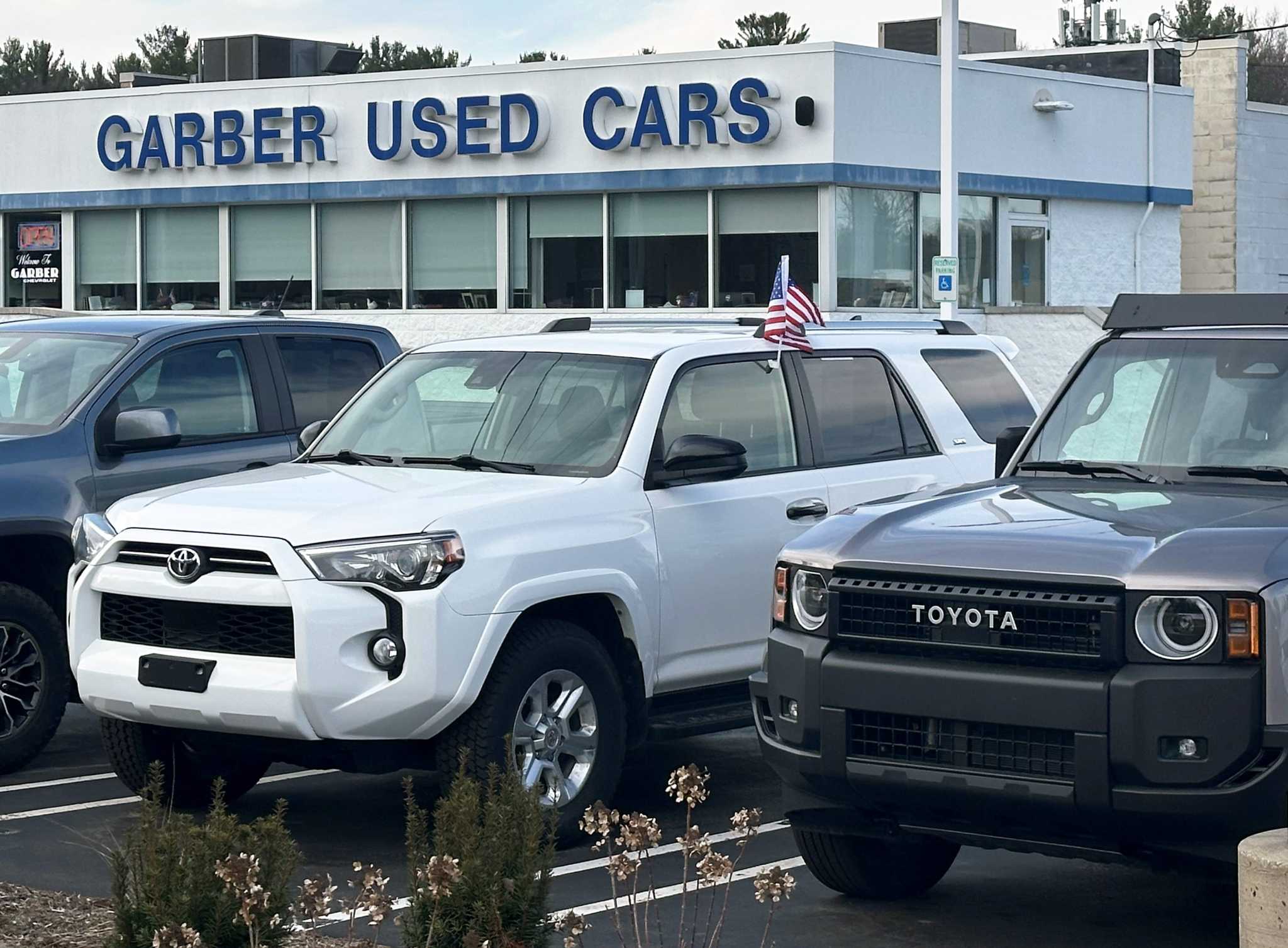 Opinion: Buying a new car? Looming tariffs say hurry.