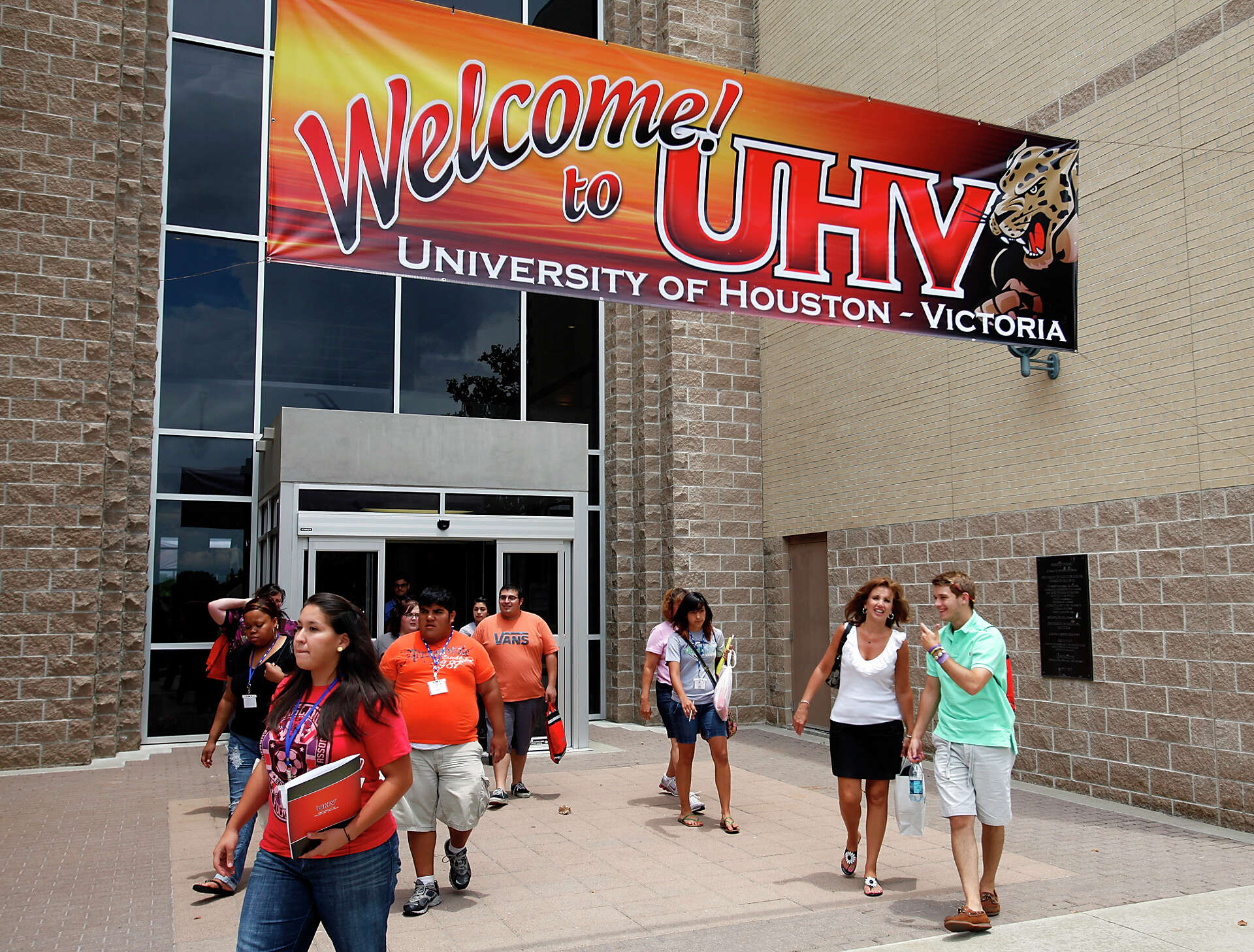Will UH-Victoria move under the Texas A&M System's umbrella?