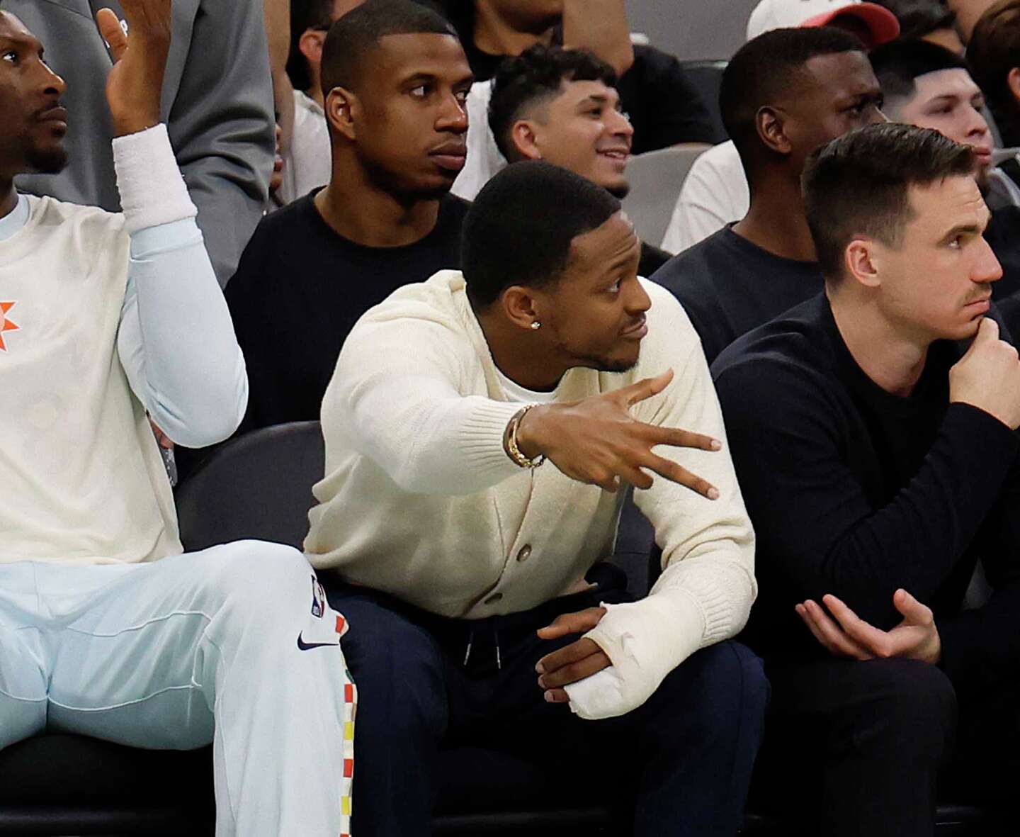 De'Aaron Fox eyes signing extension with Spurs this offseason