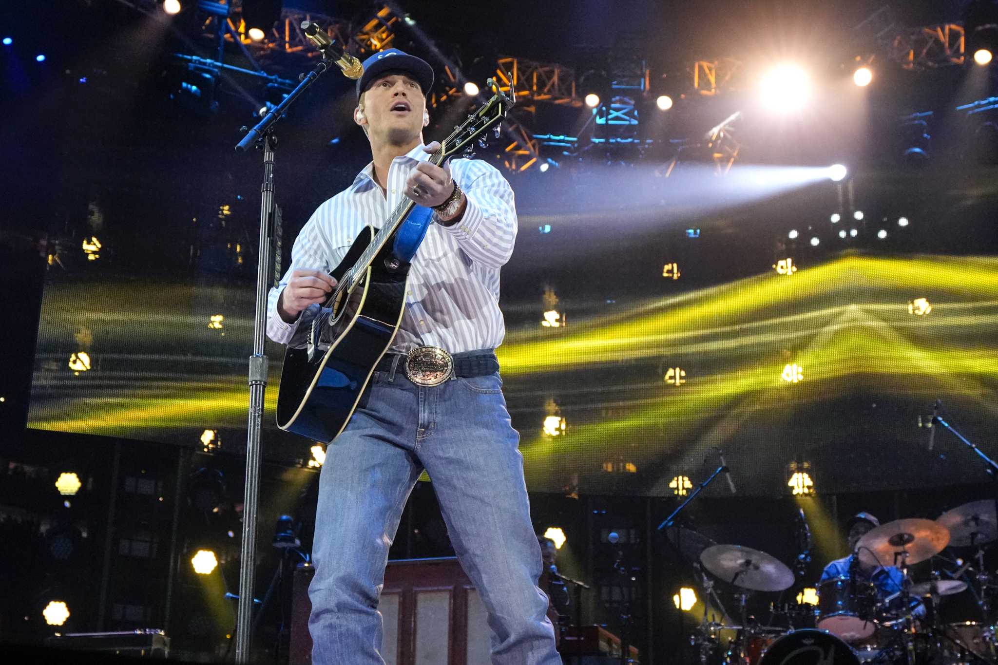 Houston Rodeo review: Parker McCollum, a baby, proposal and new album