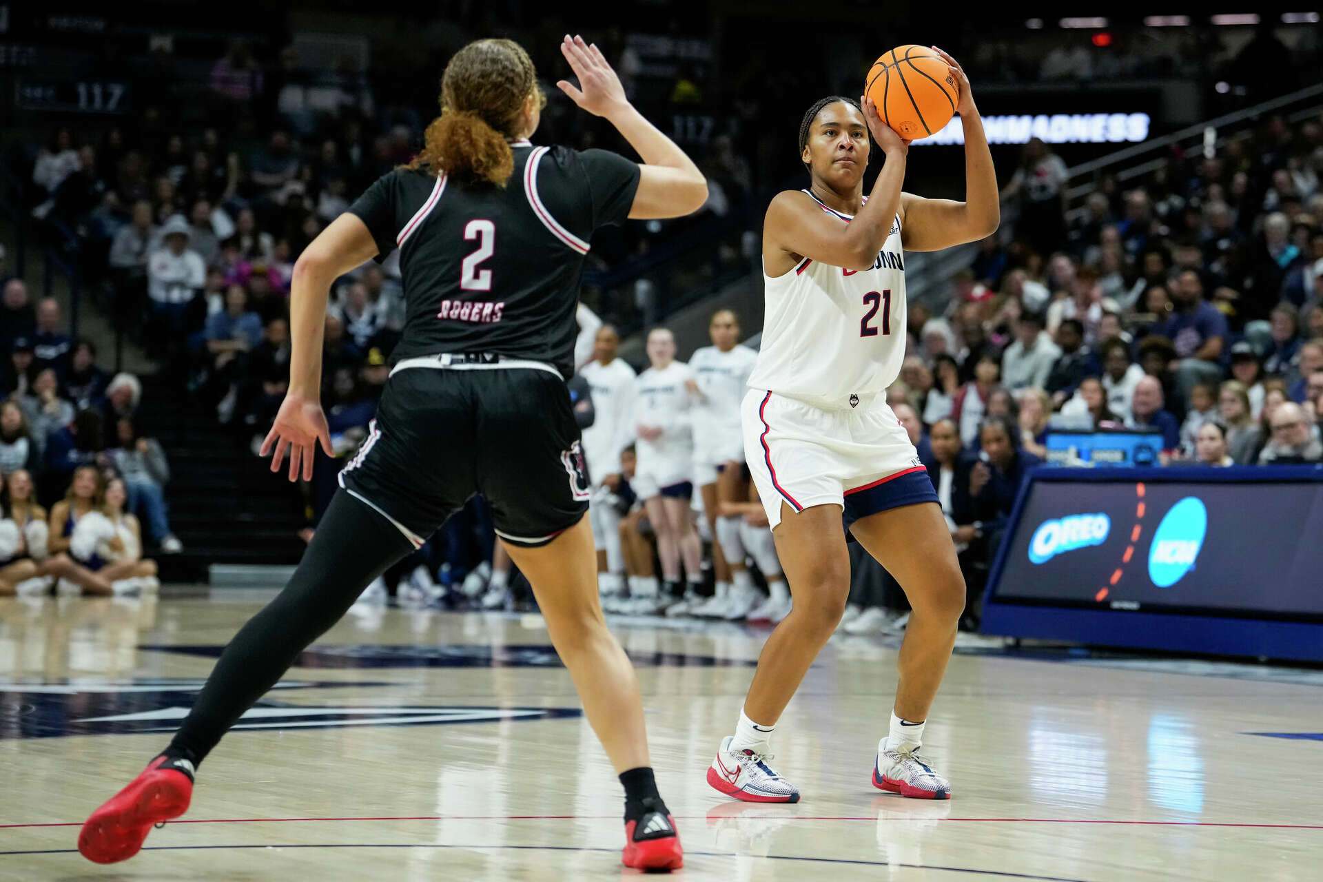 UConn women's basketball opens March Madness with easy win