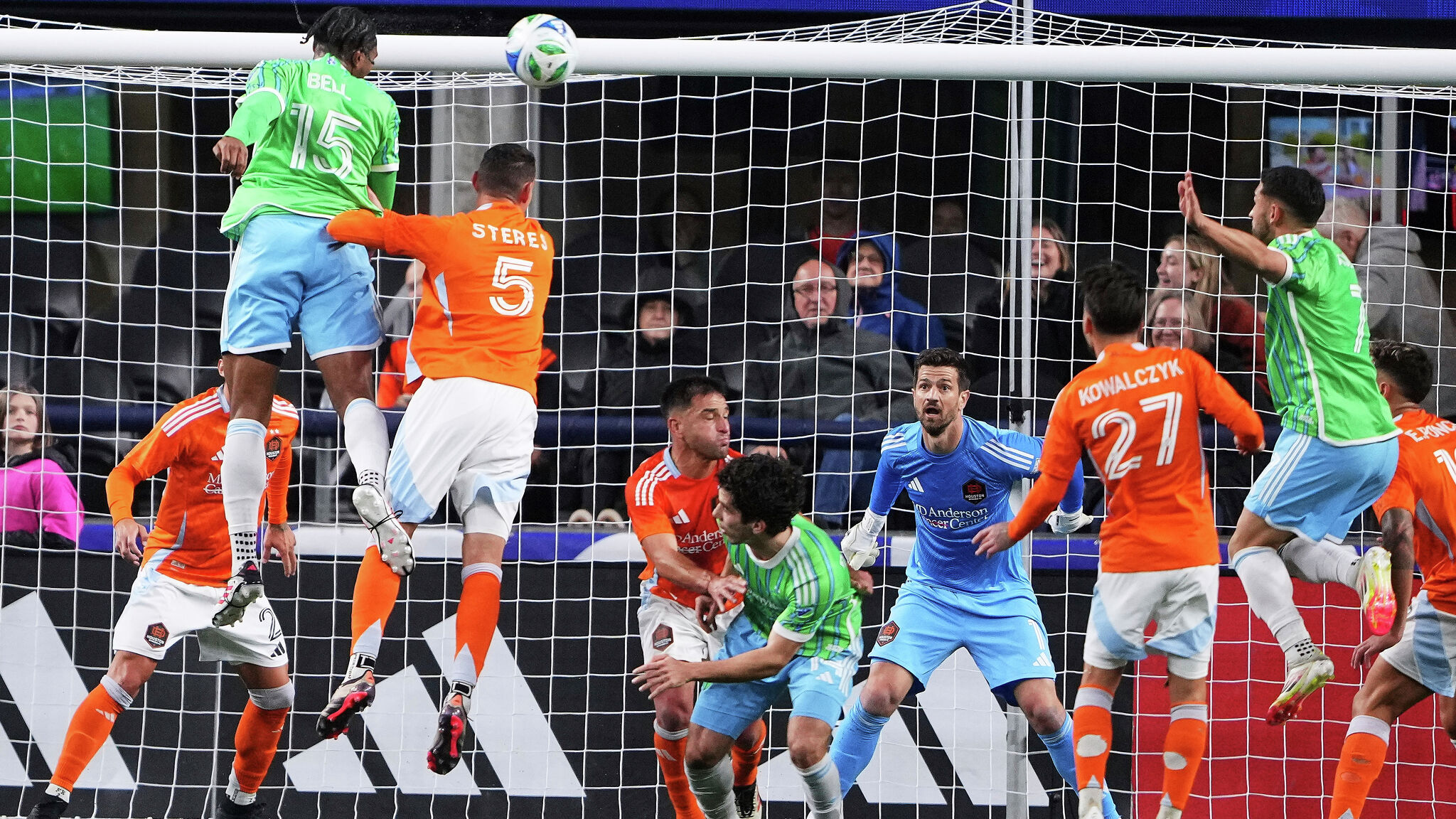 Houston Dynamo and Seattle Sounders play to scoreless draw