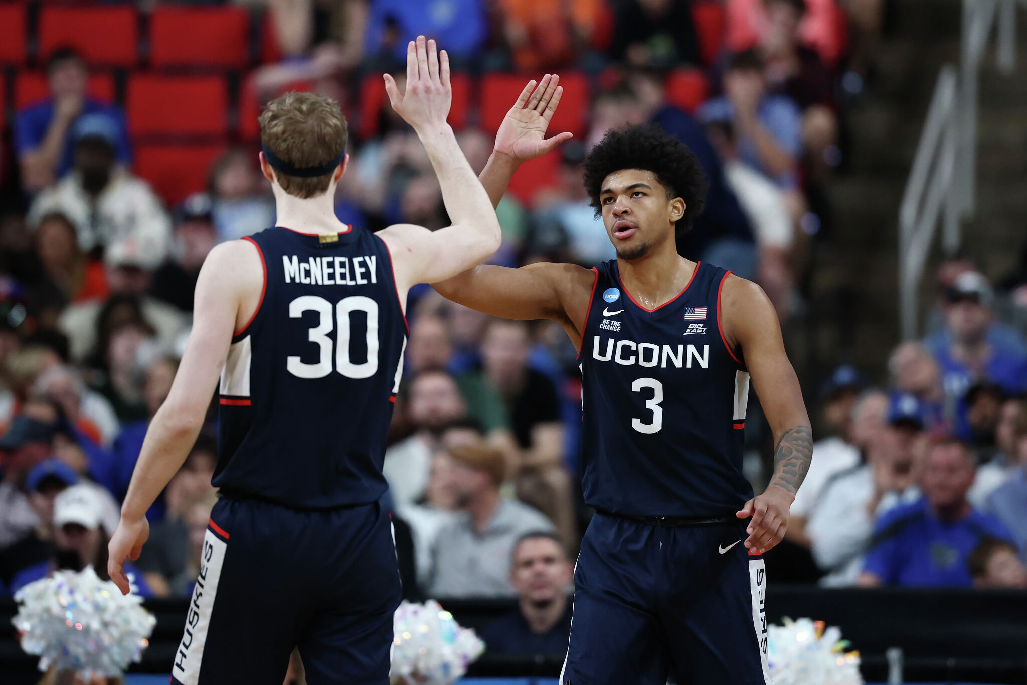 UConn men's basketball tied with Florida at halftime of NCAA game