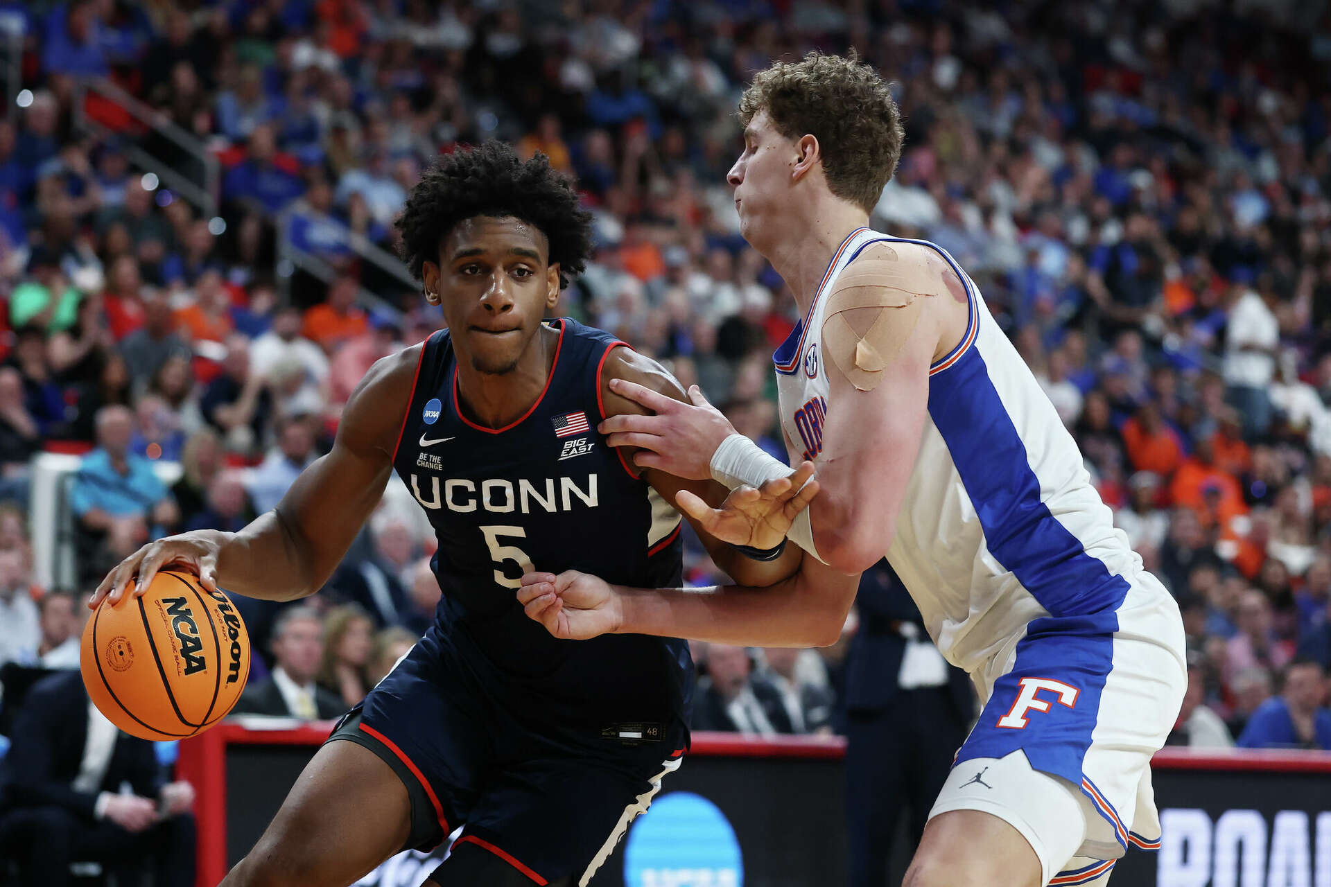 UConn center Tarris Reed Jr. is returning to Huskies for senior season