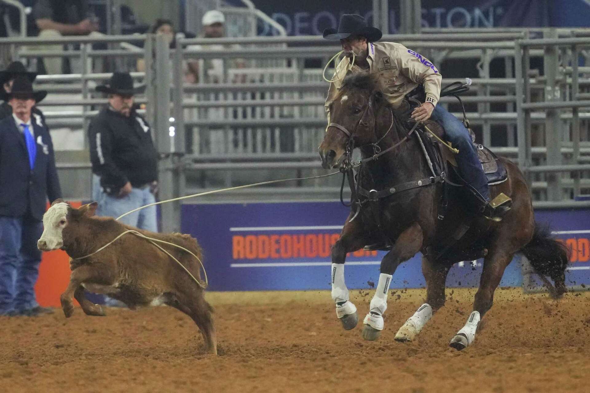 RodeoHouston: Ryder Wright wins saddle bronc
