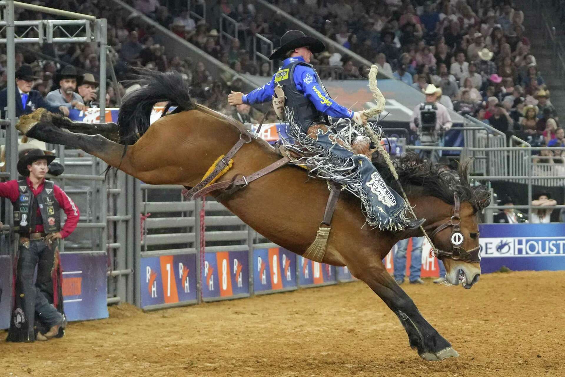 RodeoHouston: Ryder Wright wins saddle bronc