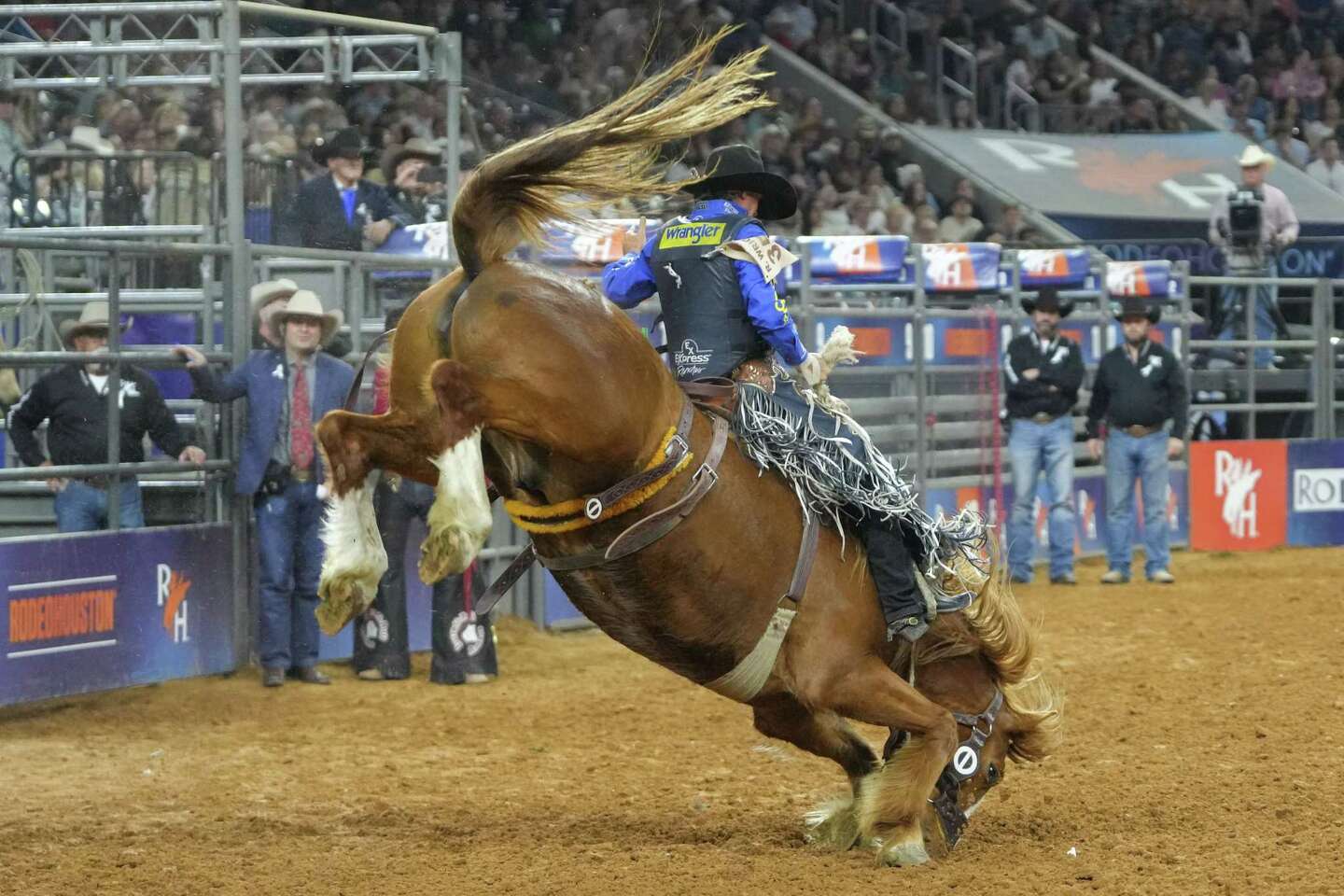 RodeoHouston: Ryder Wright wins saddle bronc