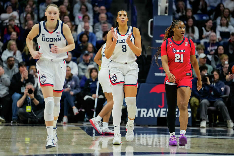 How UConn's Paige Bueckers supports Jana El Alfy through Ramadan