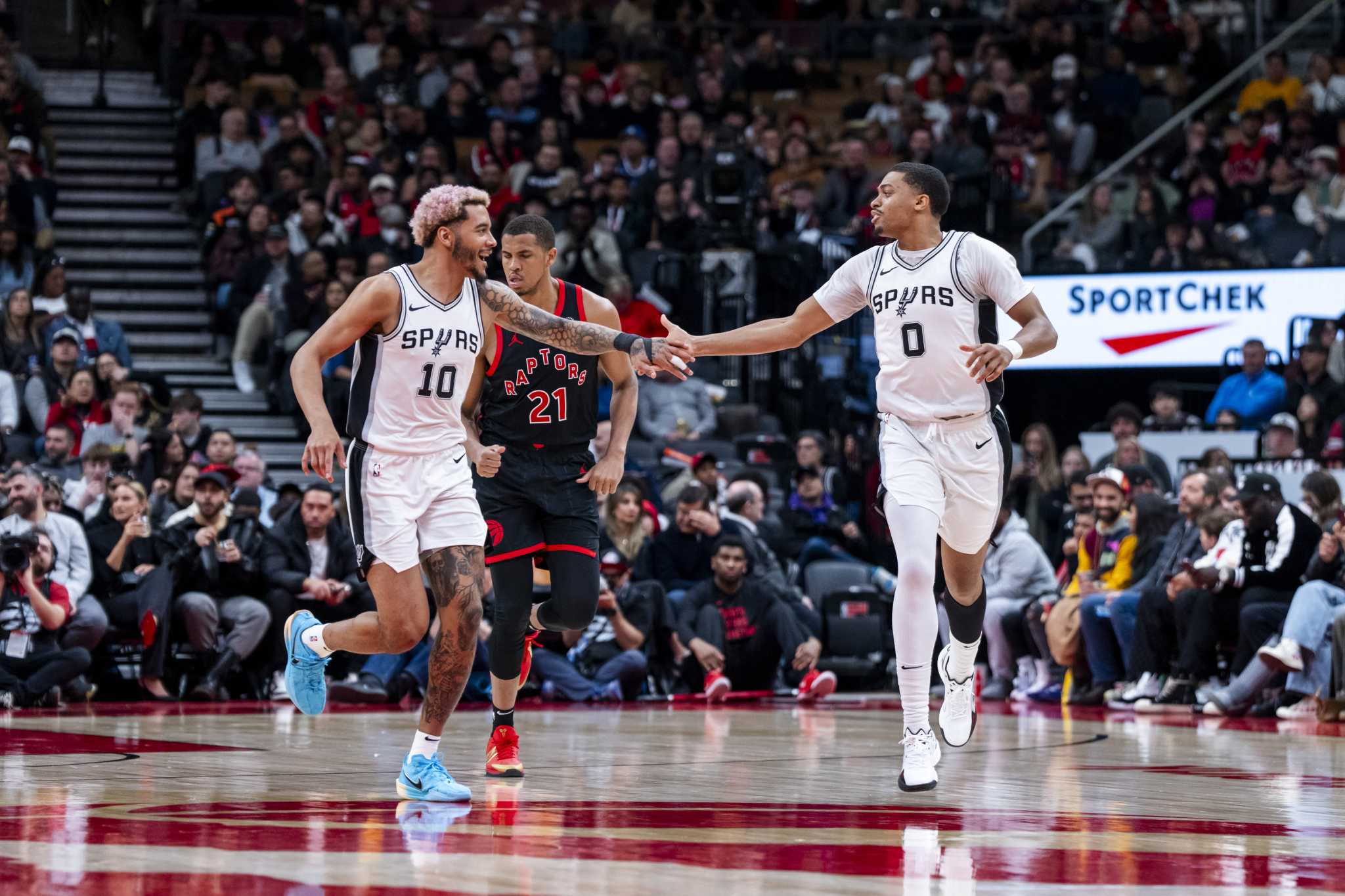 Spurs keep standards high after losing stars