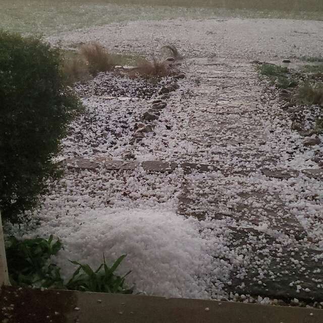 'Egg-sized' hail strikes Hill Country, causes road chaos