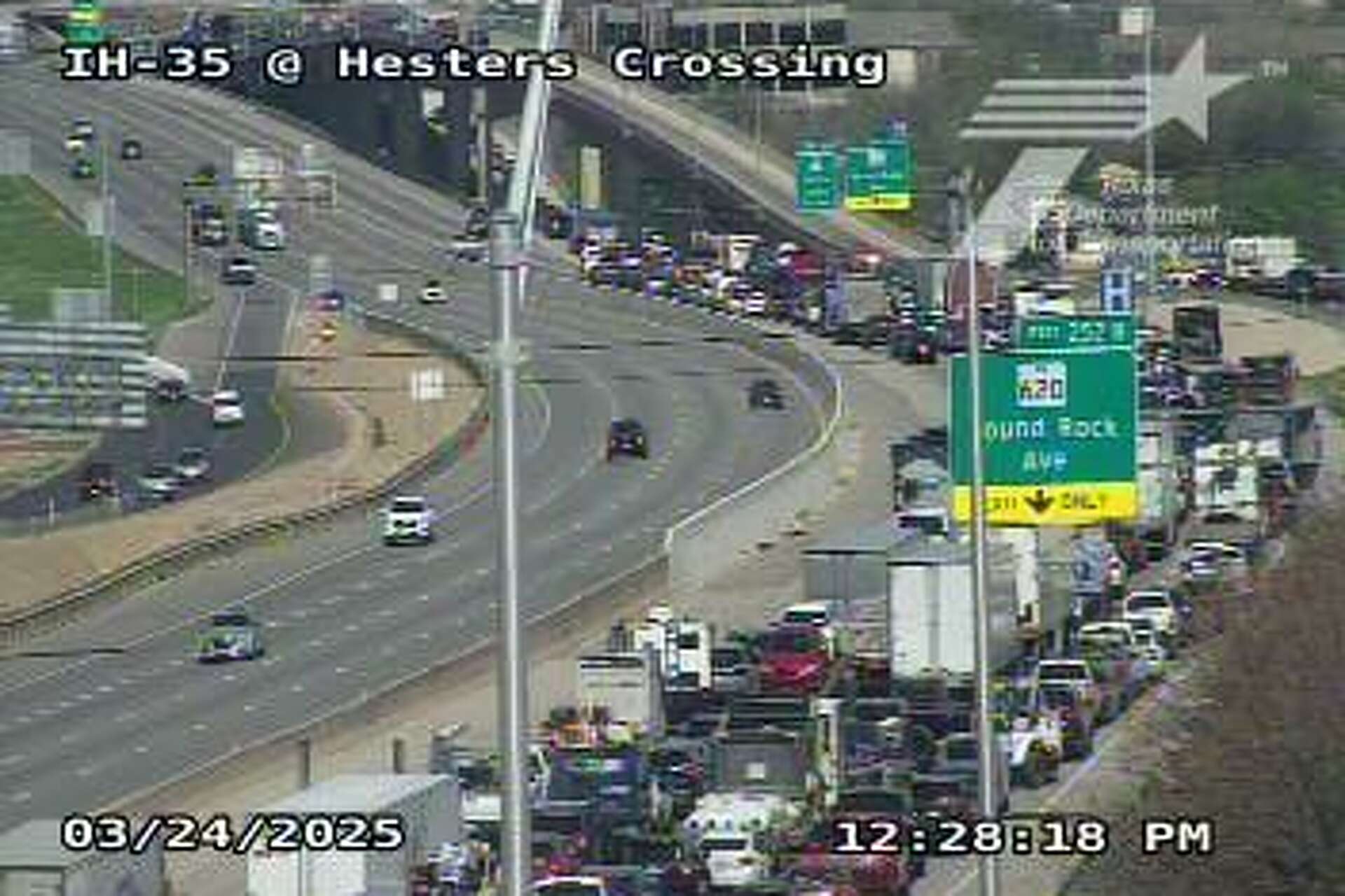 I-35 completely shutdown, hours-long delay, TxDOT warns