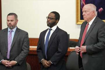 Xavier Davis pleads guilty to triple killing of Houston family