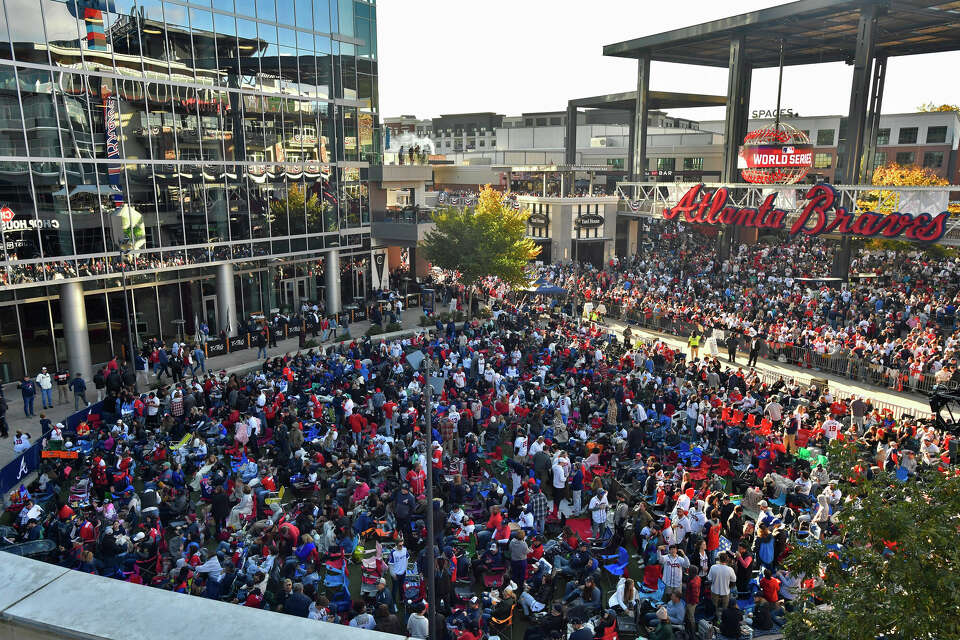 Astros' next frontier for Daikin Park is building around it