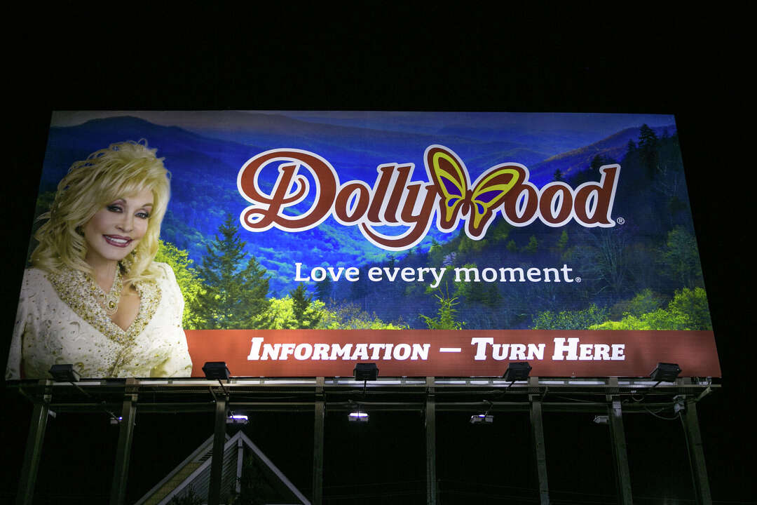 Dollywood owner buys 4 California amusement parks