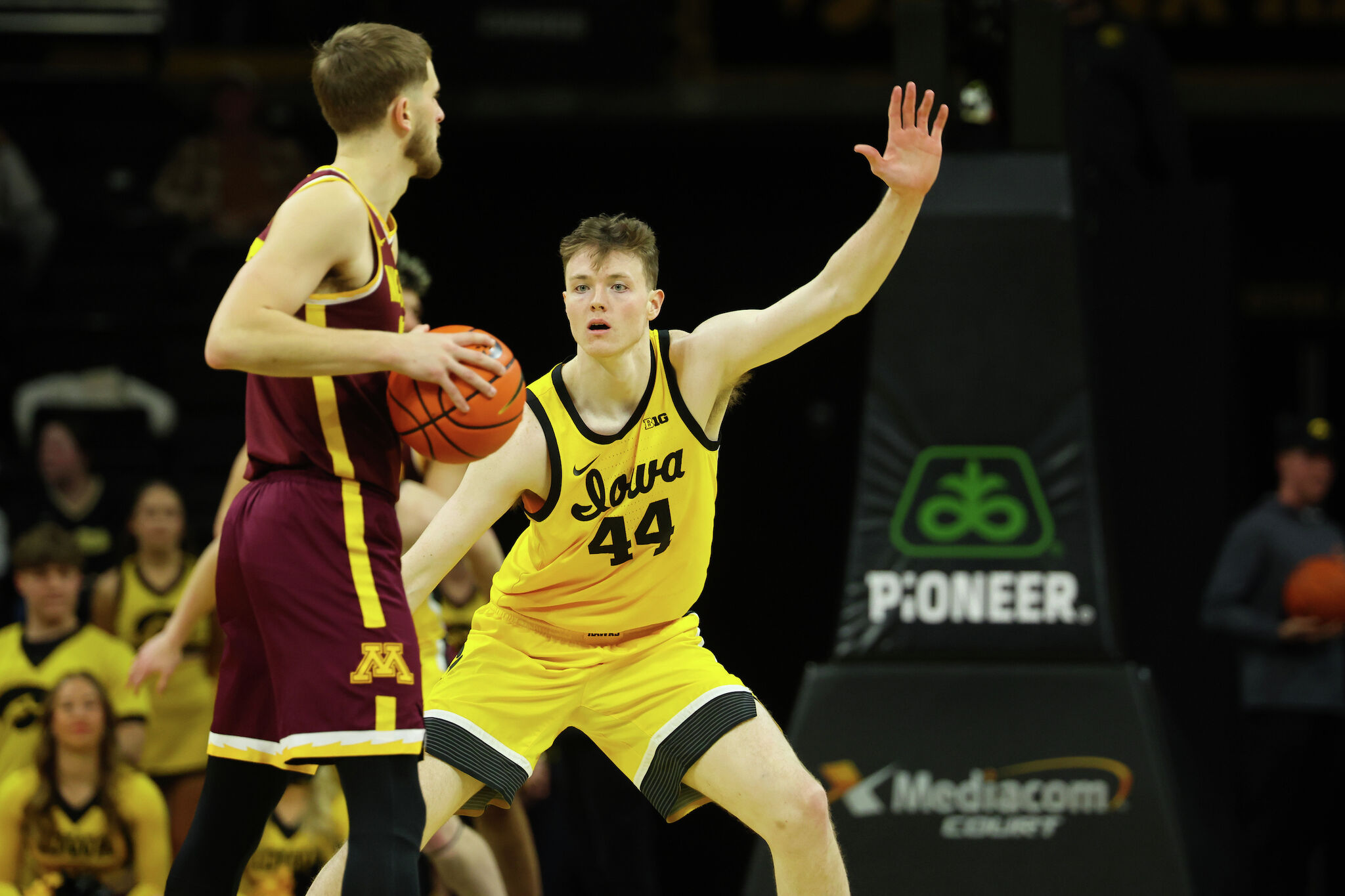 Riley Mulvey transferring to Siena basketball from Iowa