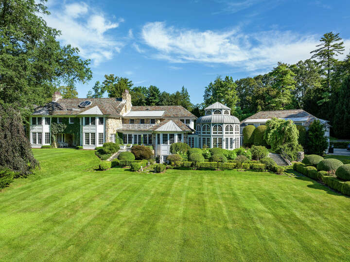 Mary Tyler Moore's former Connecticut home sells for $16.9 million