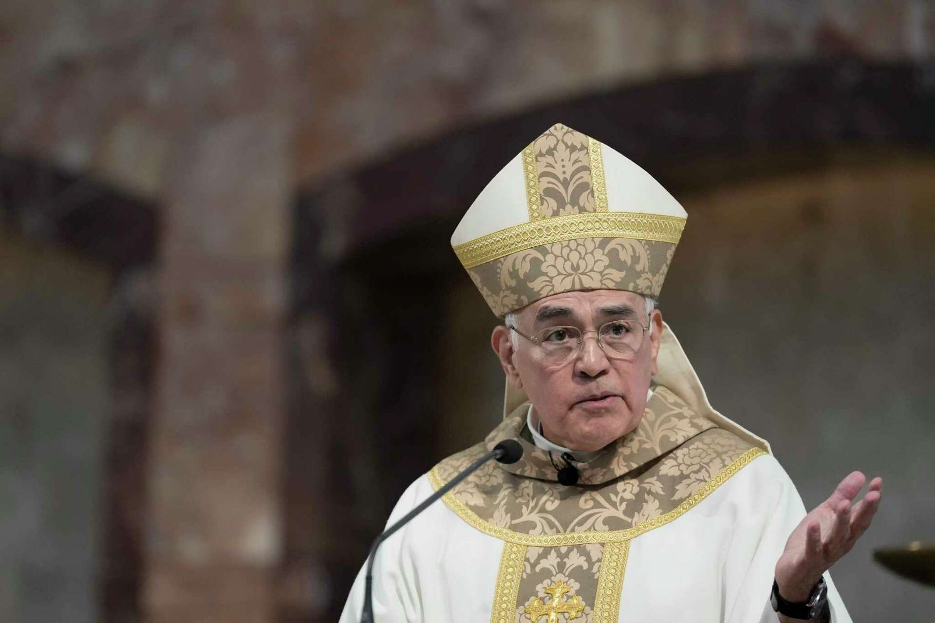 Joe S. Vásquez becomes archbishop of Galveston-Houston archdiocese