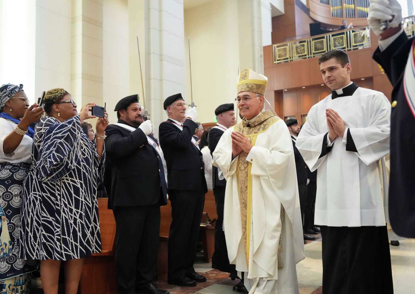 Joe S. Vásquez becomes archbishop of Galveston-Houston archdiocese
