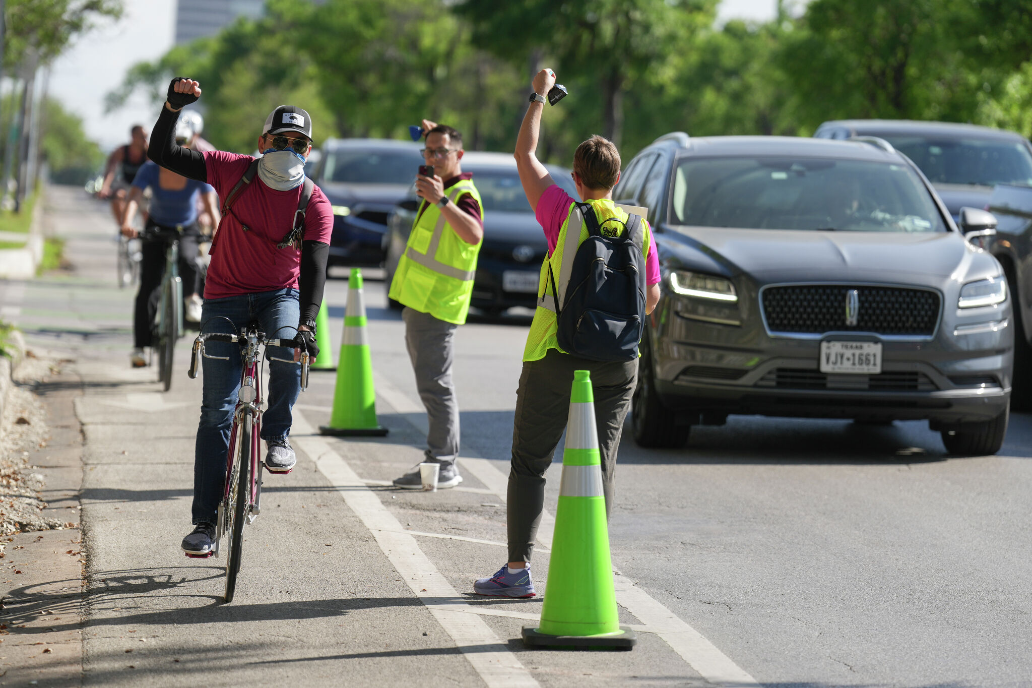 Houston cyclists to protest the removal of 'armadillos' from bike lane