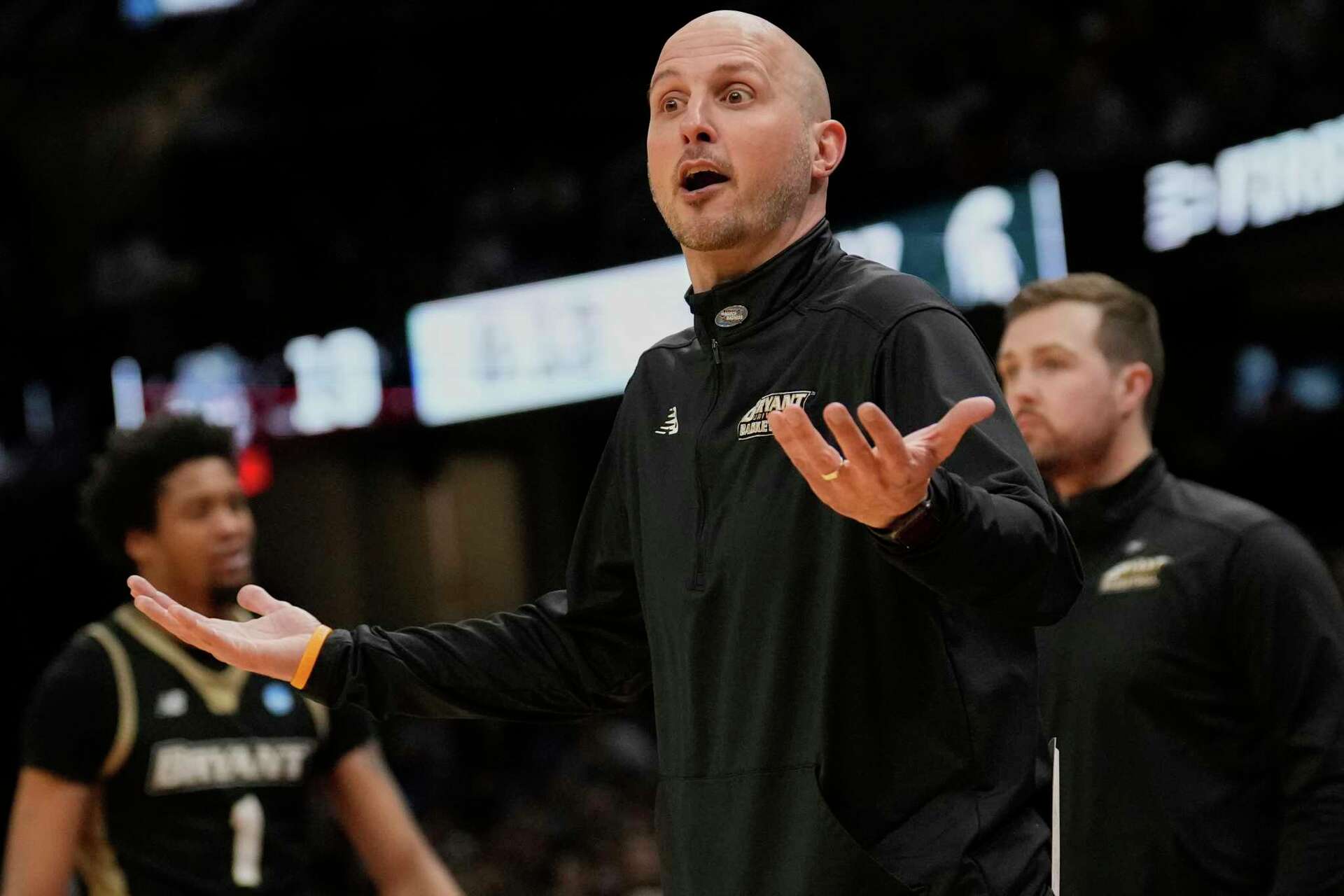 VCU hires Bryant's Phil Martelli Jr. as head coach