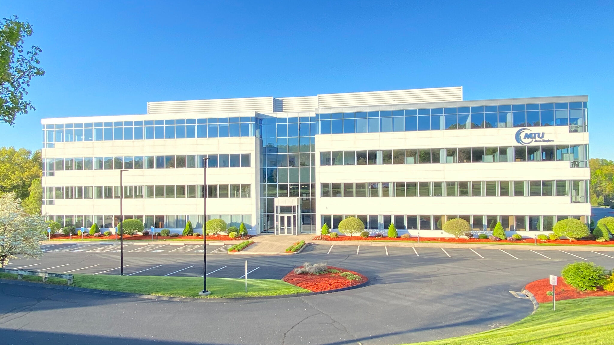 MTU Aero Engines North America plans to add 100 jobs in Connecticut