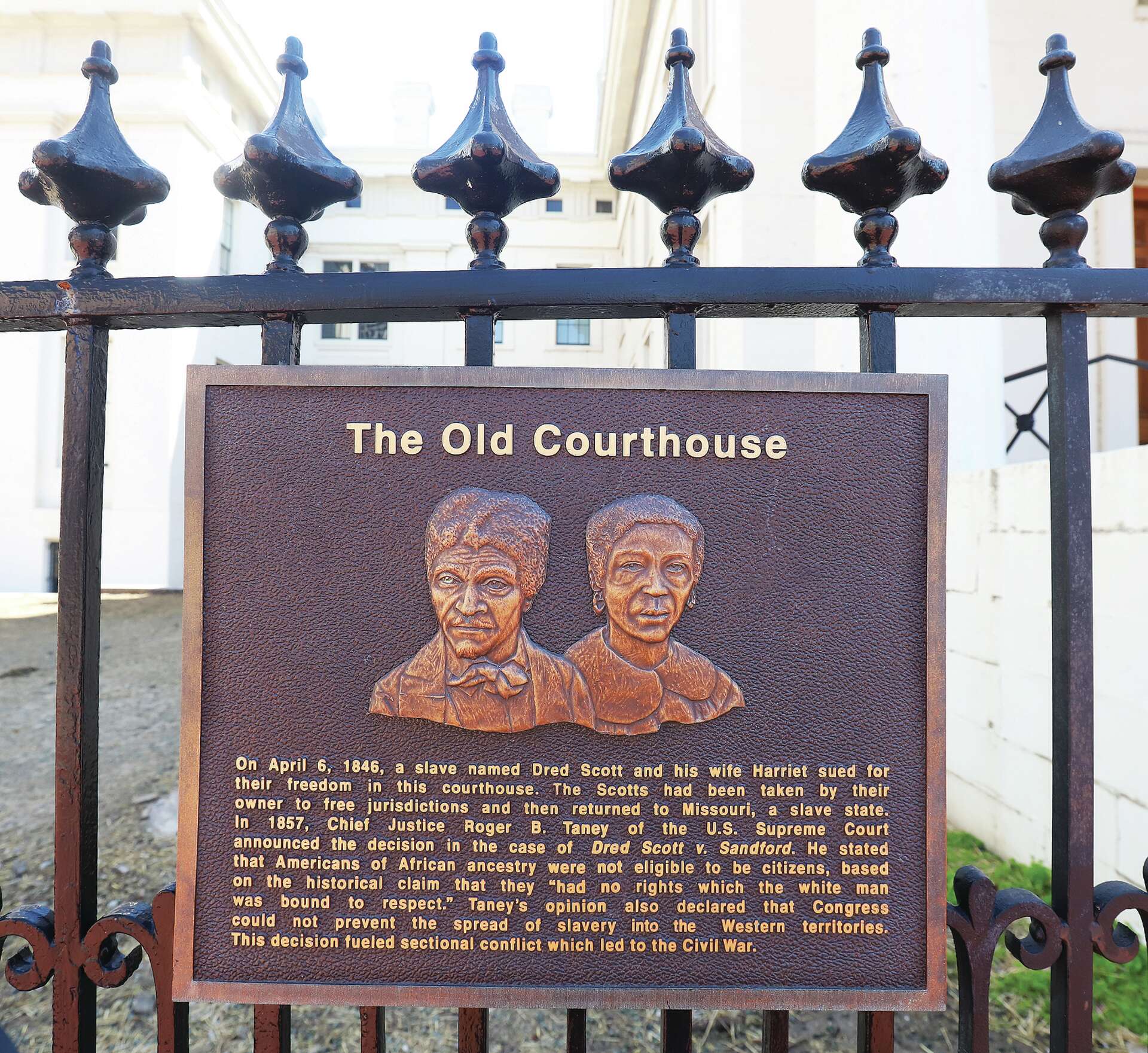 St. Louis Courthouse, site of Dred Scott case, restored