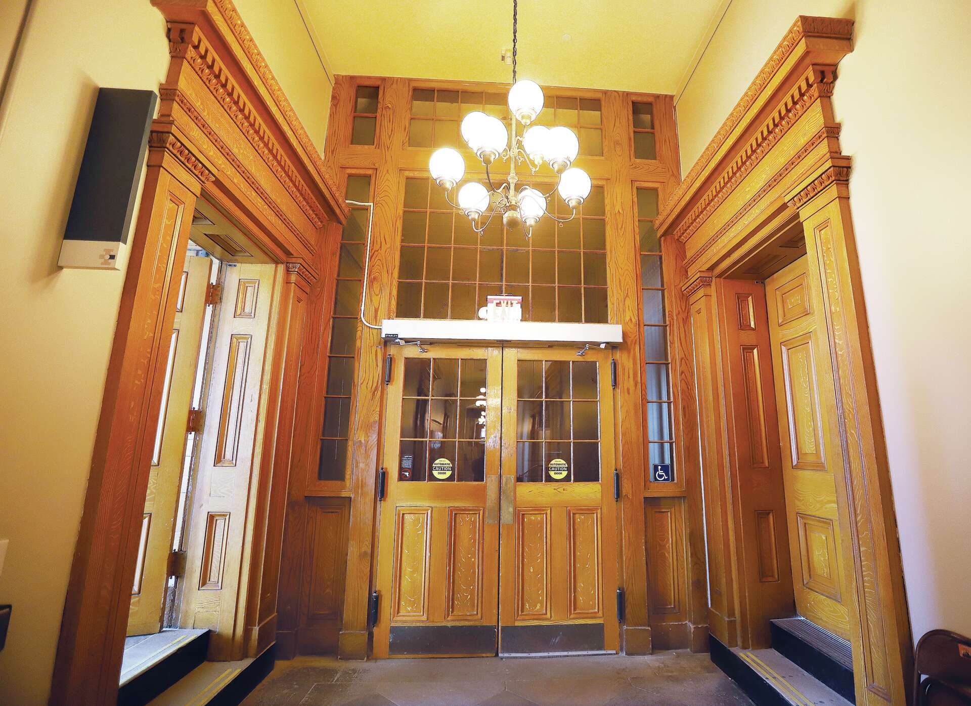 St. Louis Courthouse, site of Dred Scott case, restored