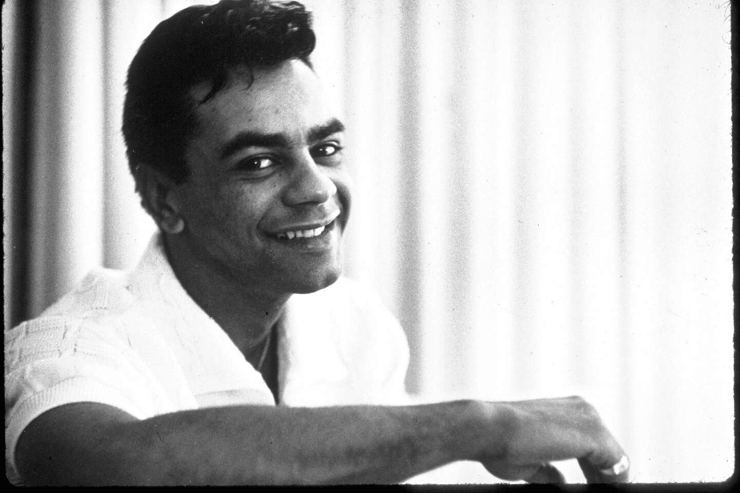 Johnny Mathis announces retirement at 89, final concert in May 2025