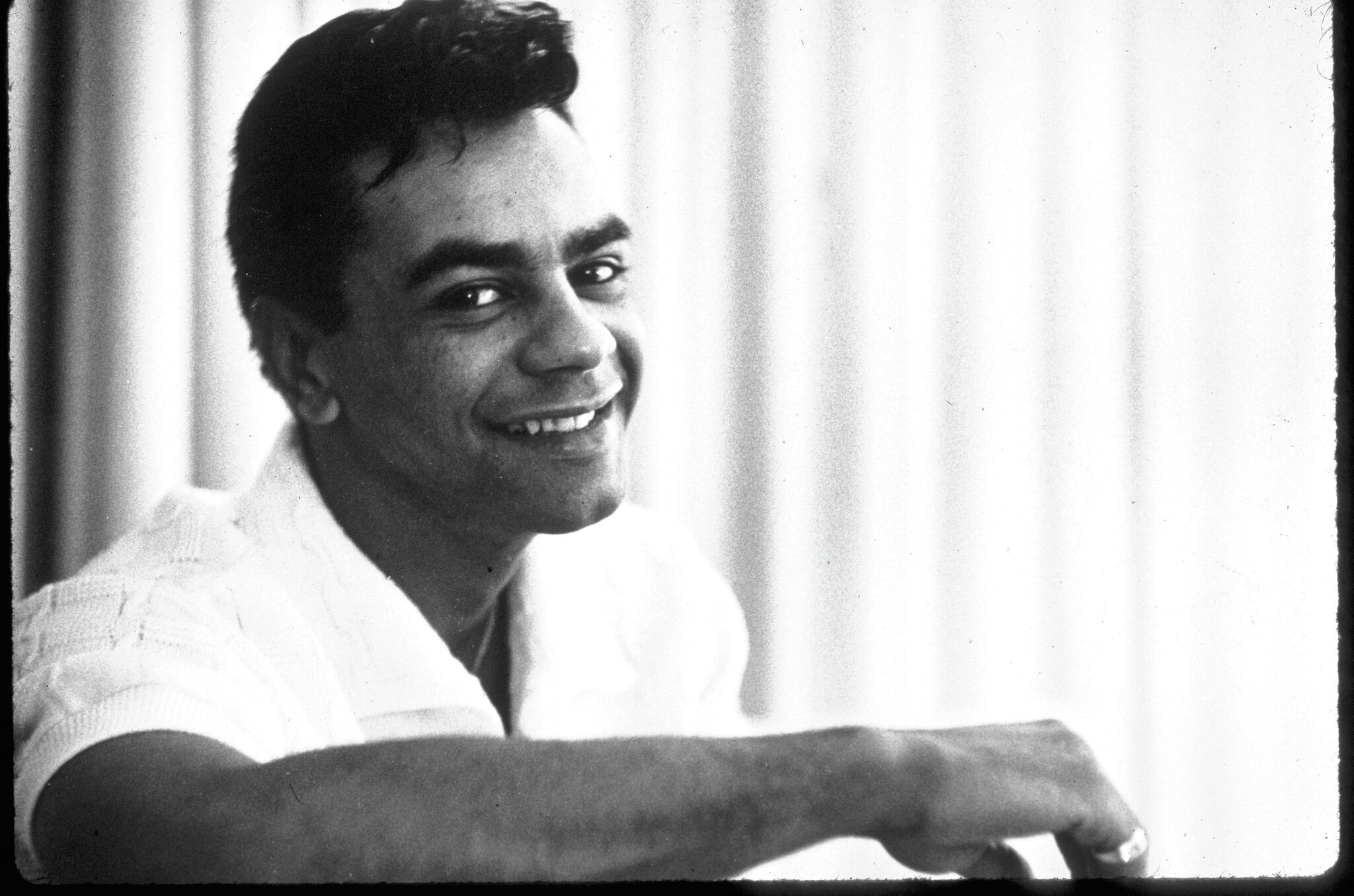 Johnny Mathis announces retirement at 89, final concert in May 2025