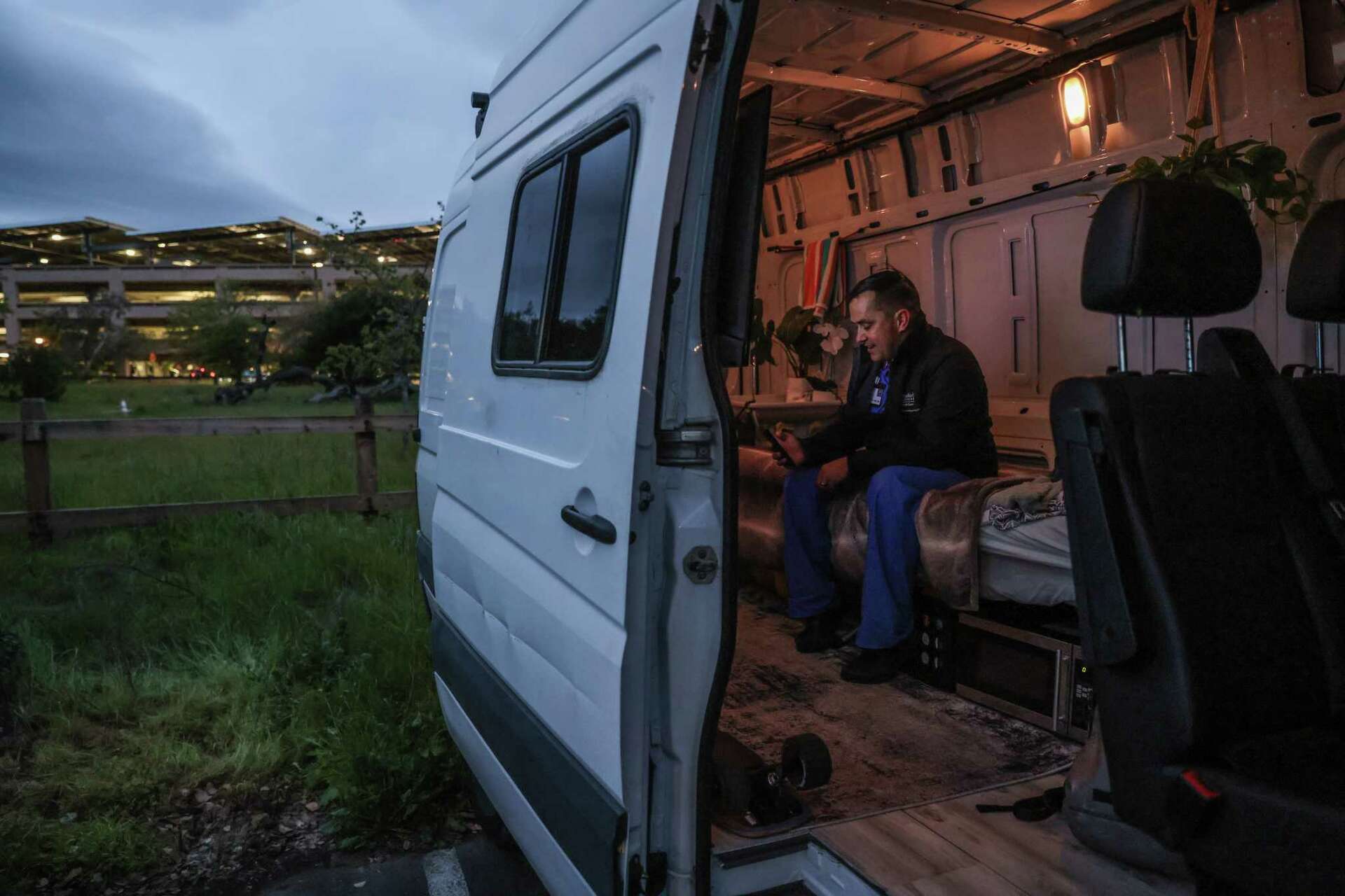 Stanford nurse chooses ‘van life’ between shifts in pricey Palo Alto
