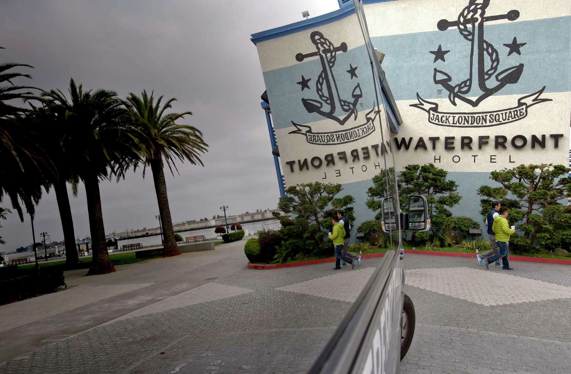Dozens of jobs lost as beloved Oakland waterfront hotel shuts down