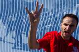 March Madness: Behind Houston fans' cougar paw hand sign